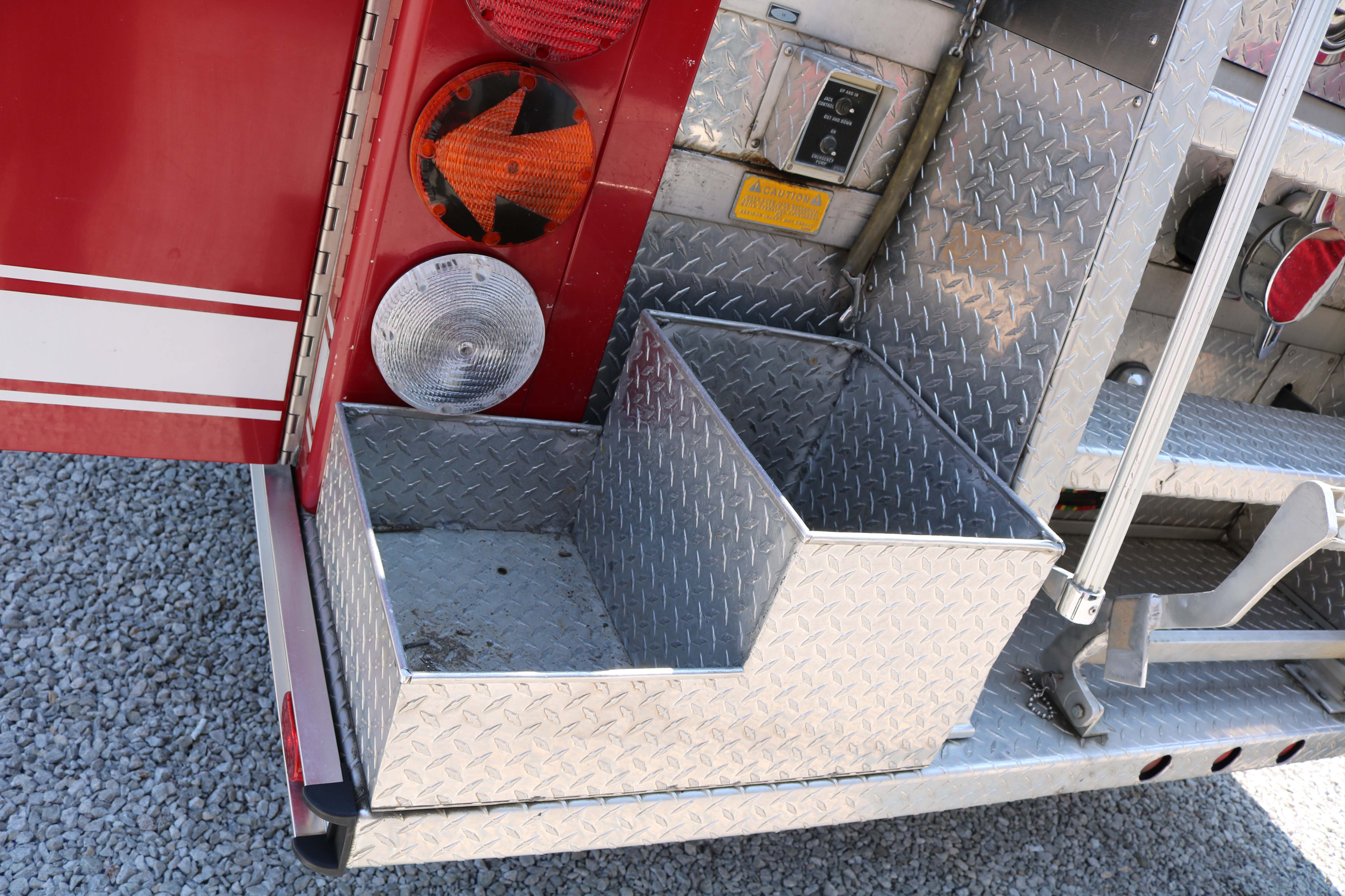 1993 E-One Hurricane 75' Quint | Used Truck Details