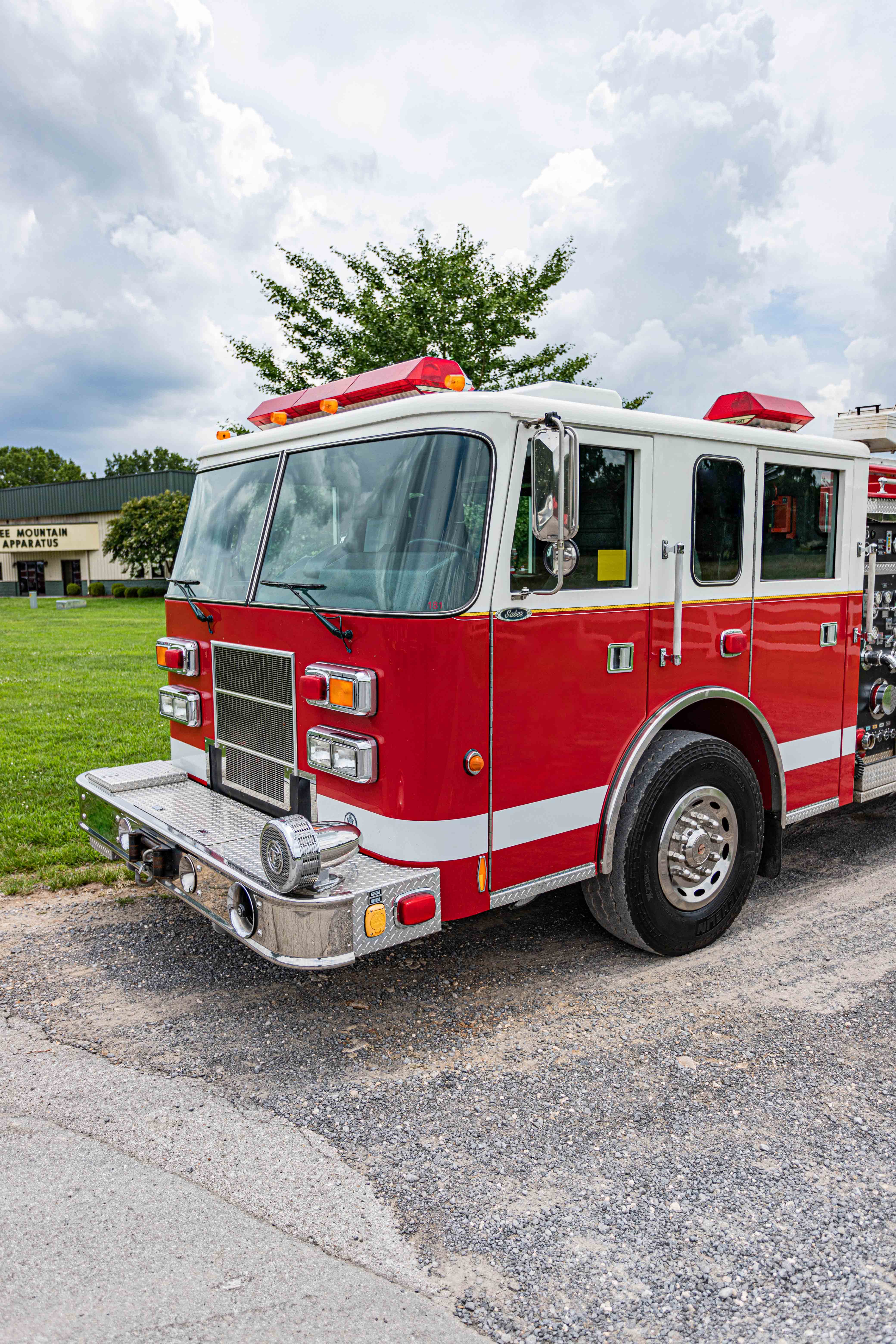 2000 Pierce Saber Custom Pumper | Used Truck Details