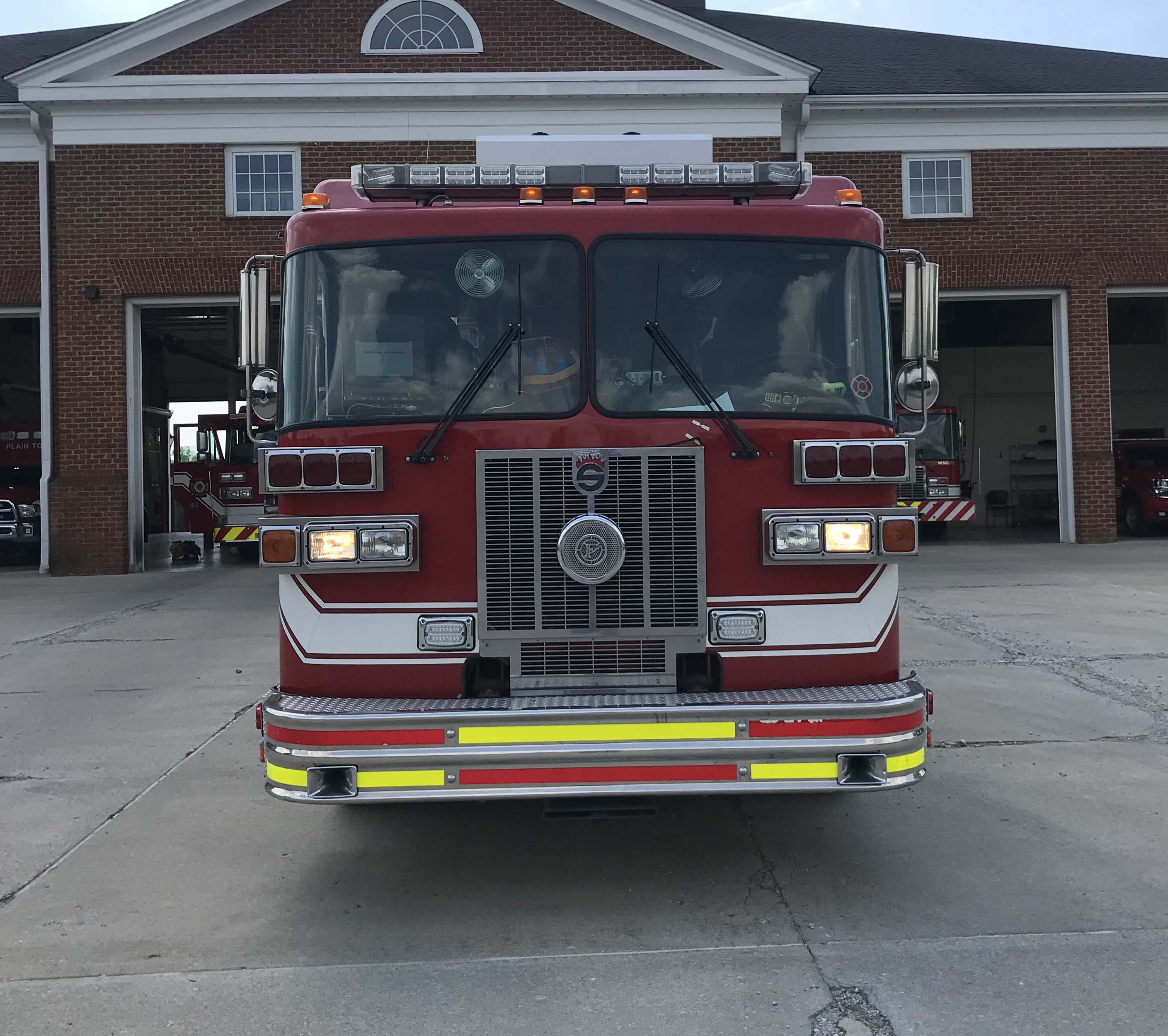 1997 Sutphen Mid Mount 100' Platform | Used Truck Details