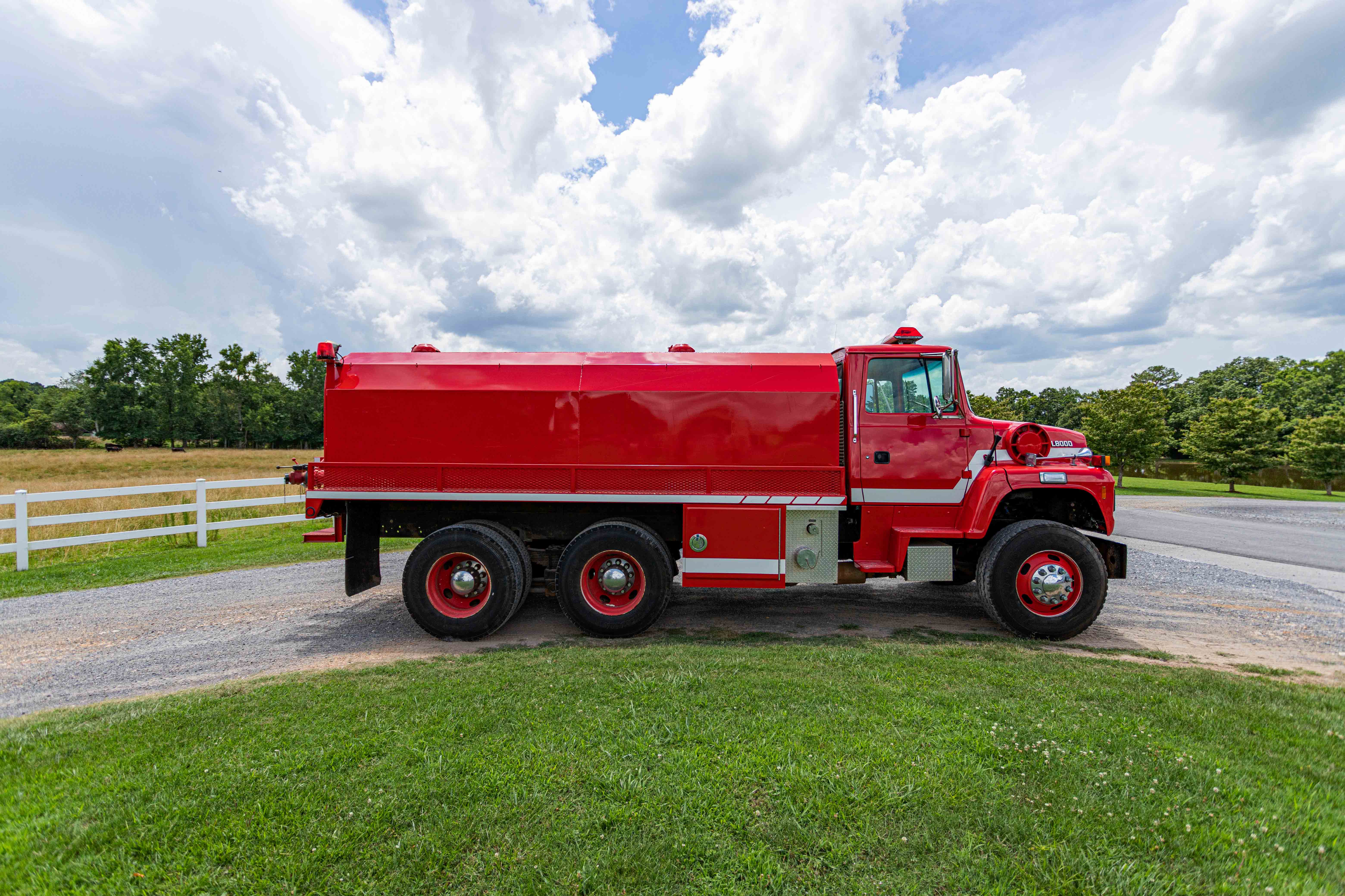 1996 Deep South Ford Tanker | Used Truck Details