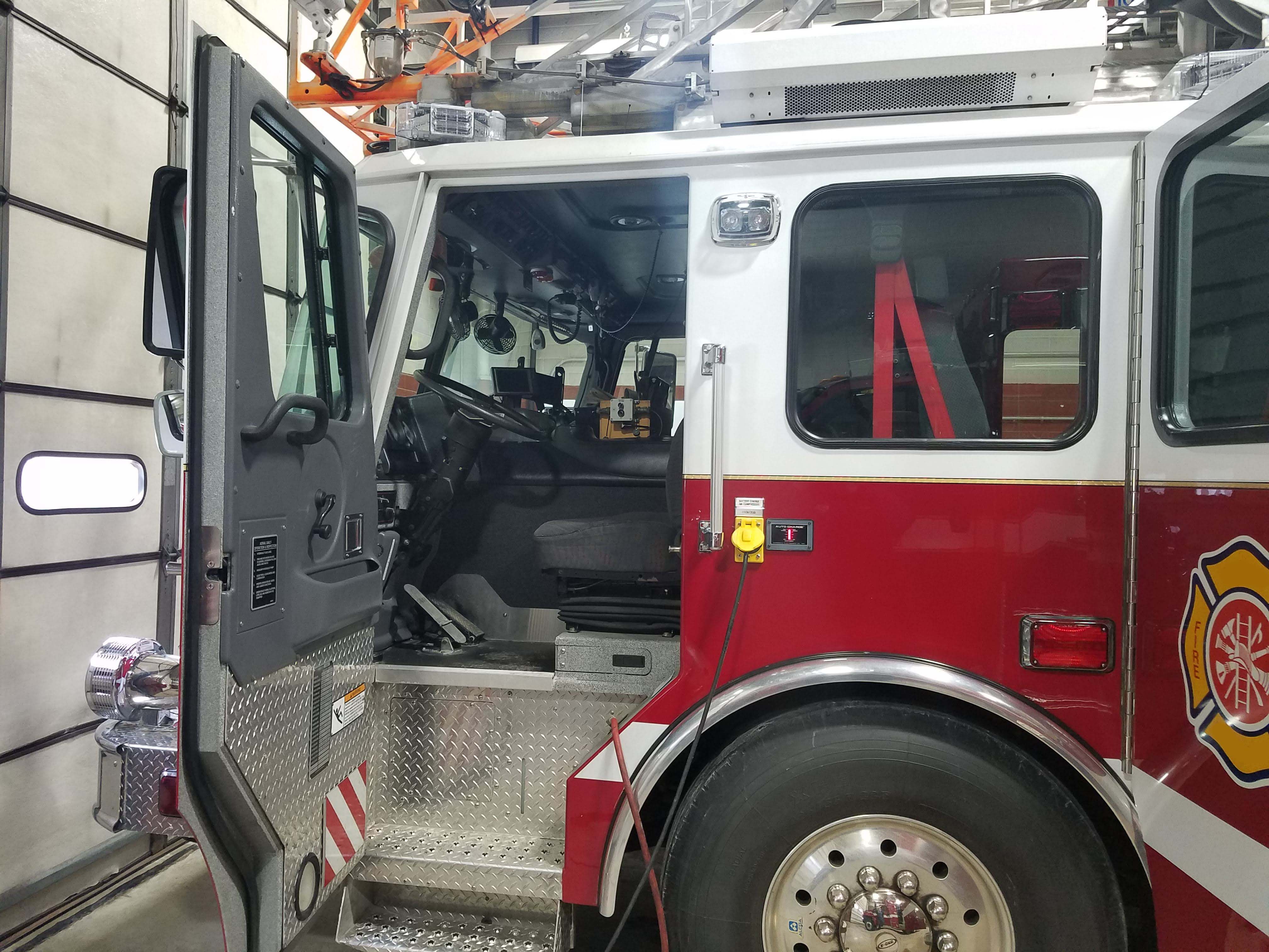 2006 E-One Cyclone II 100' Quint | Used Truck Details