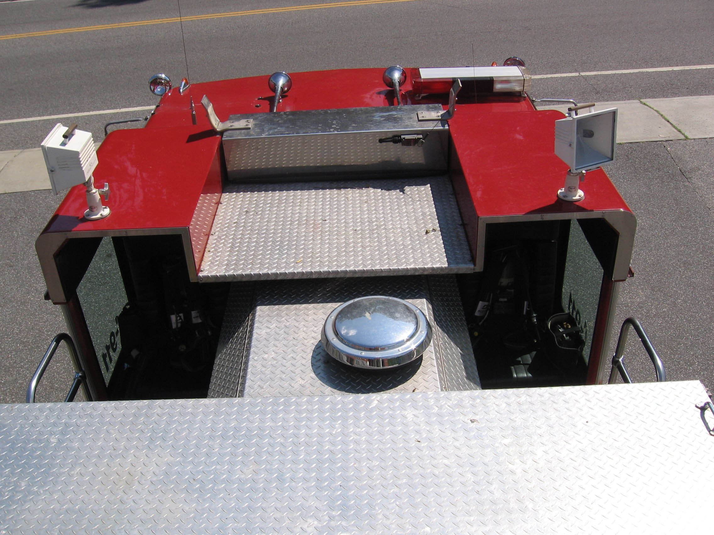 1989 Grumman 102' AerialCat | Used Truck Details
