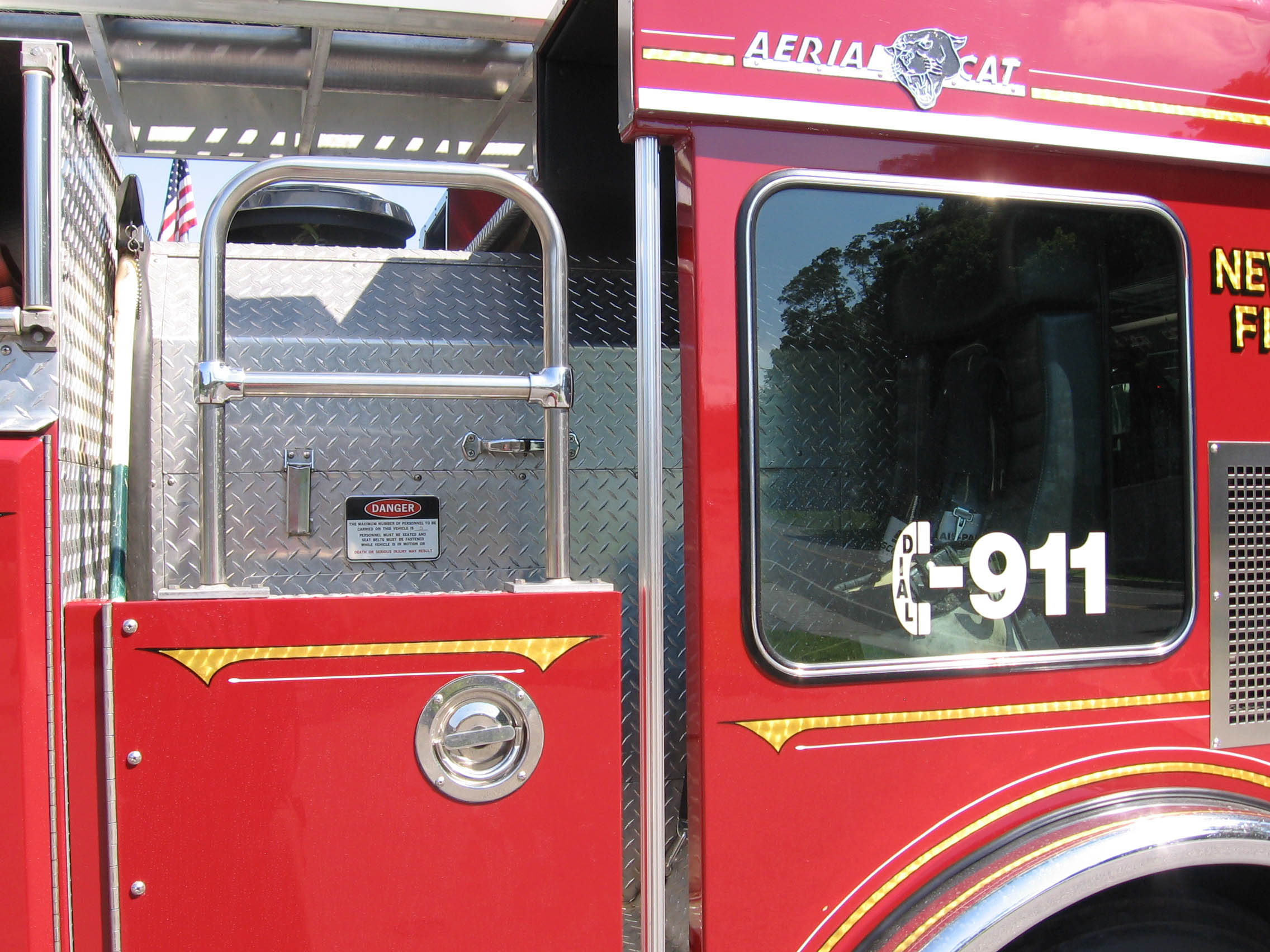 1989 Grumman 102' AerialCat | Used Truck Details