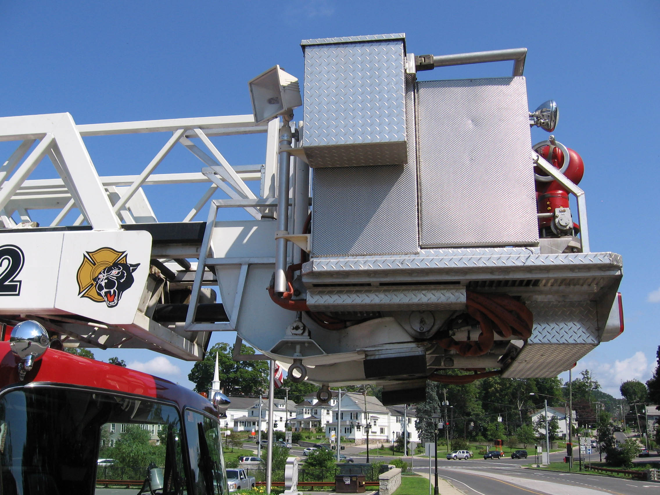 1989 Grumman 102' AerialCat | Used Truck Details