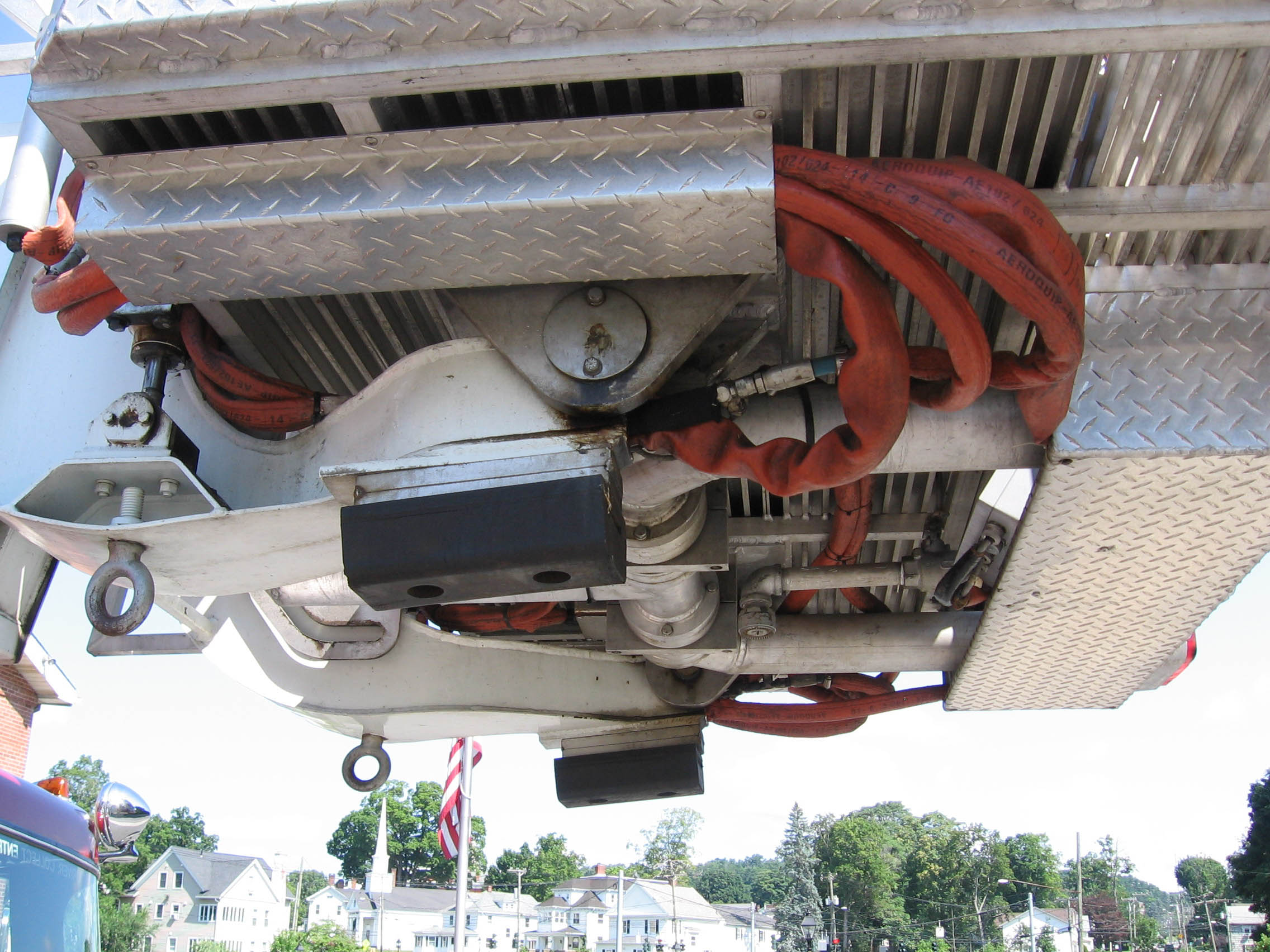 1989 Grumman 102' AerialCat | Used Truck Details