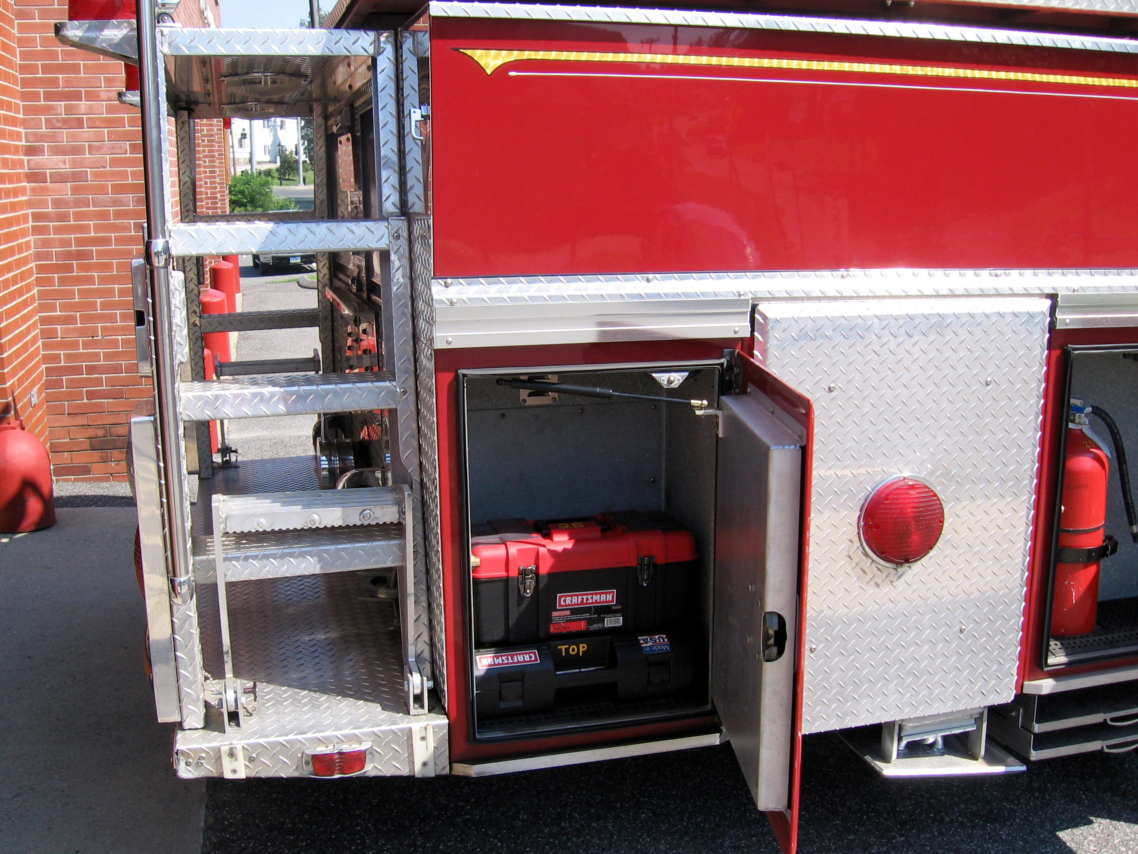 1989 Grumman 102' AerialCat | Used Truck Details