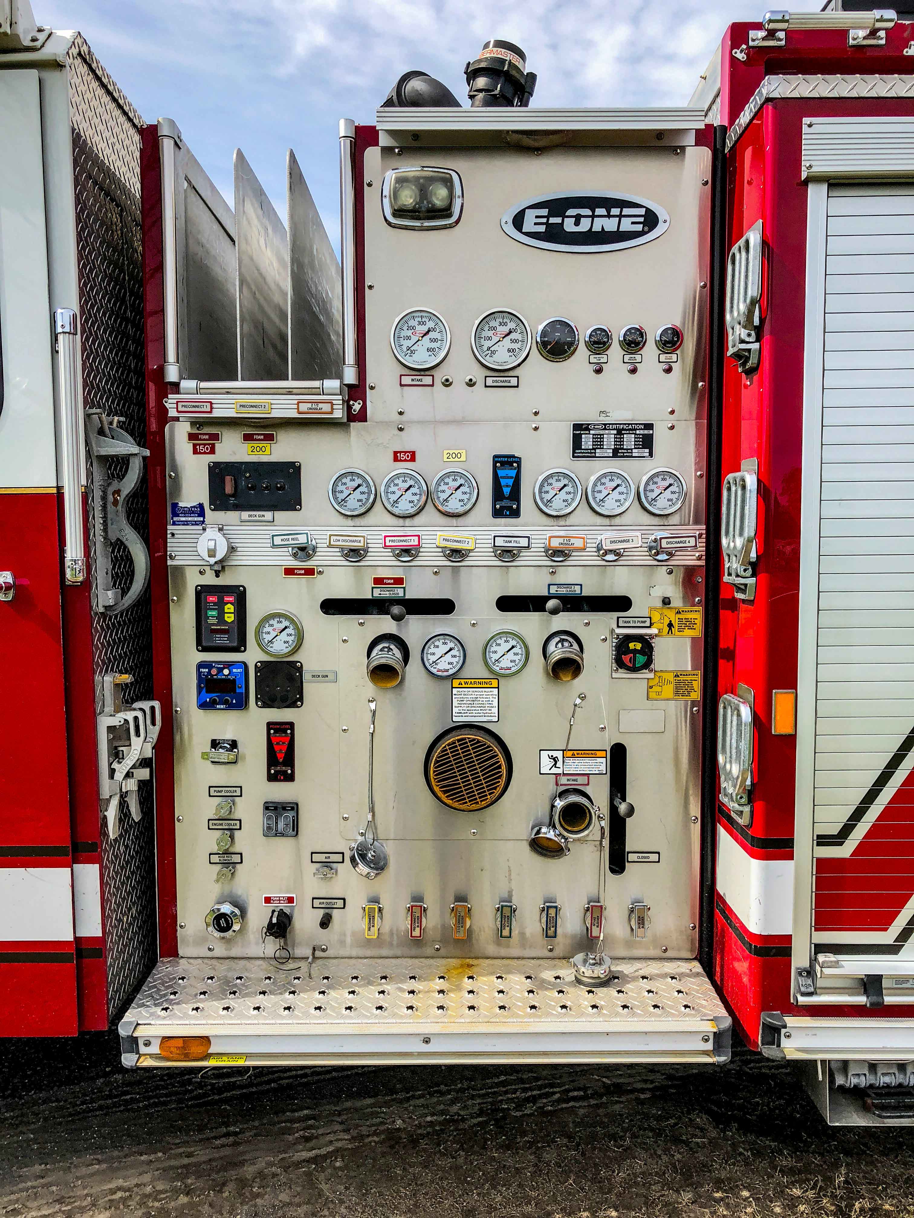 2006 E-One Custom Pumper Tanker | Used Truck Details