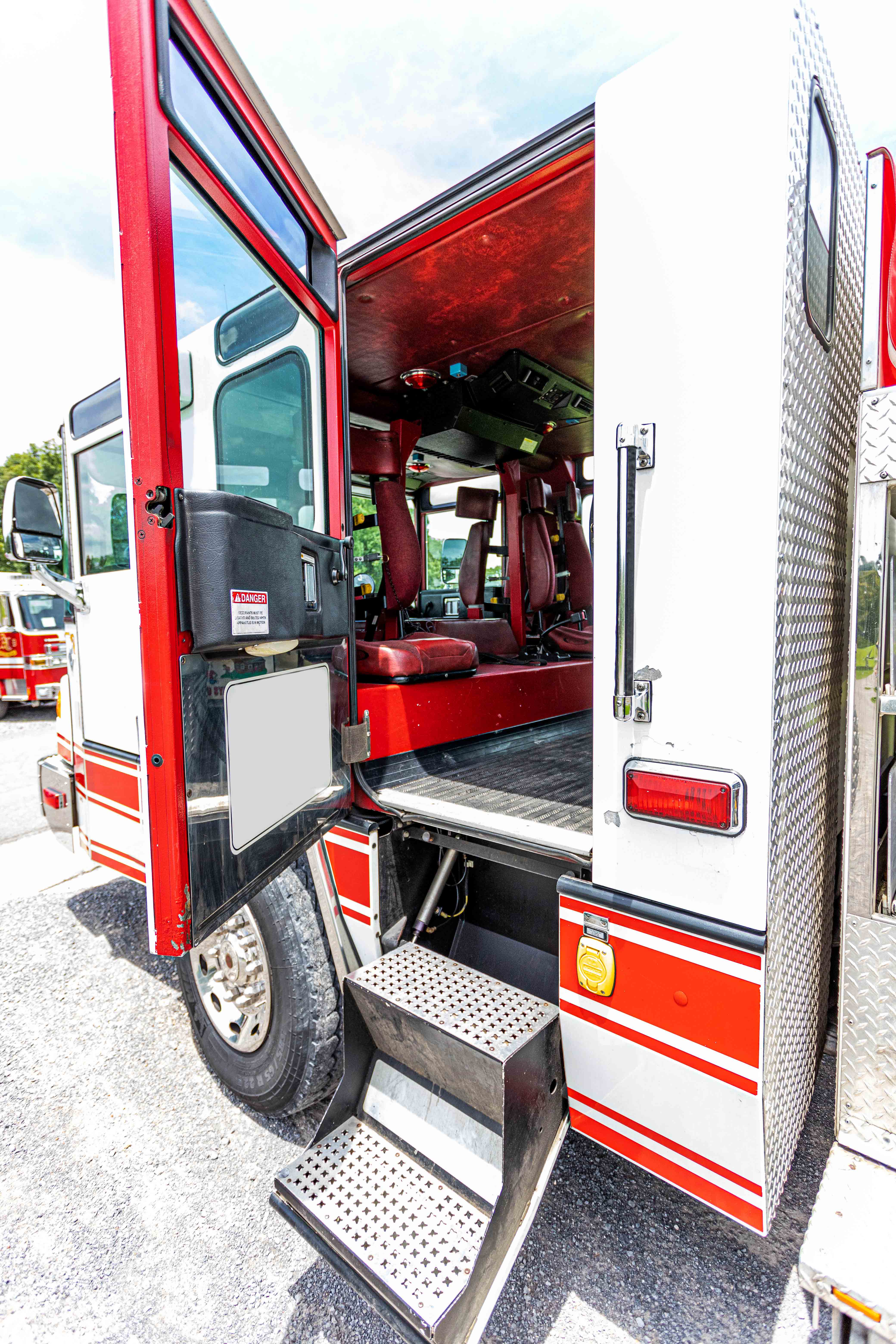 1998 Pierce Quantum Rescue Pumper | Used Truck Details