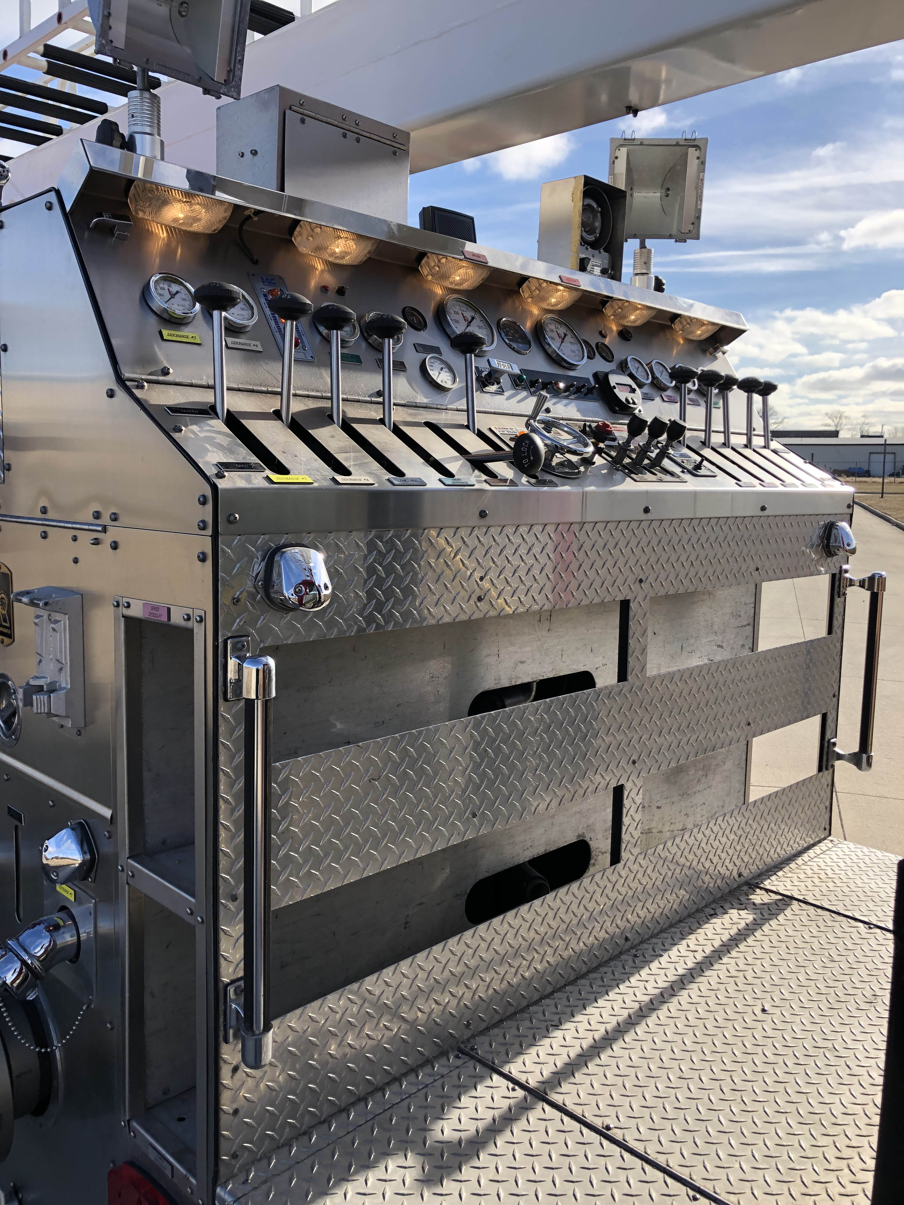 1995 KME International 55' Firestix Ladder Truck | Used Truck Details