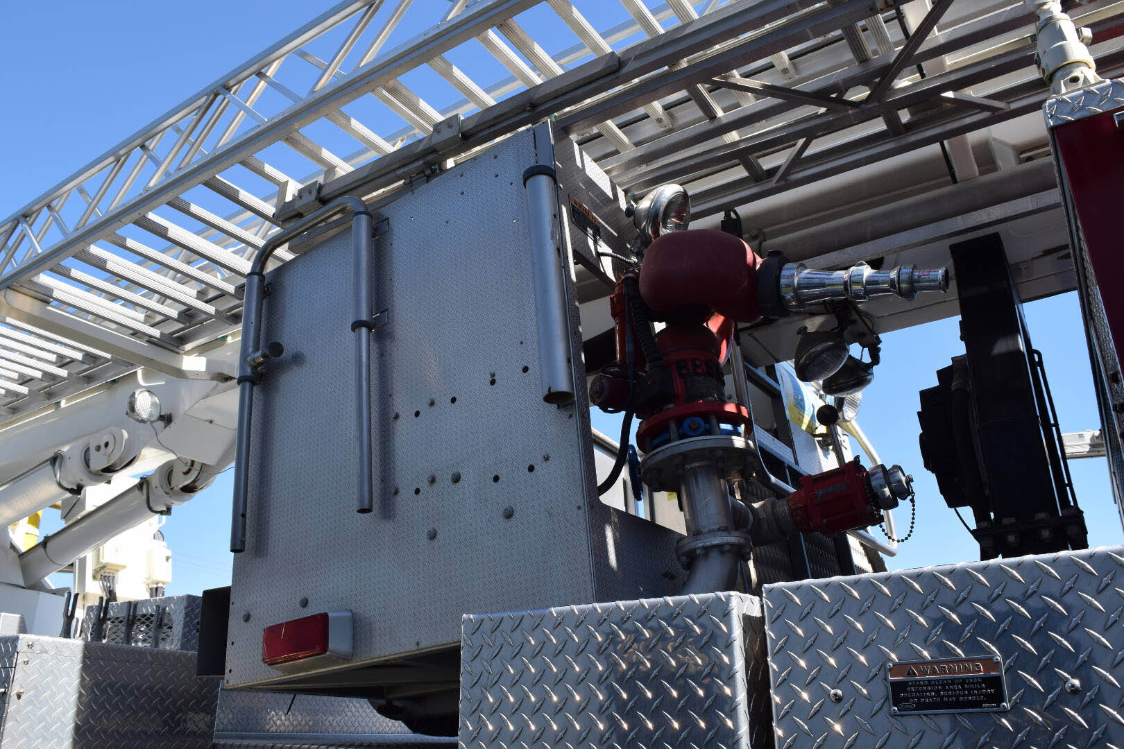 2001 E-One Bronto Skylift 118' Aerial | Used Truck Details