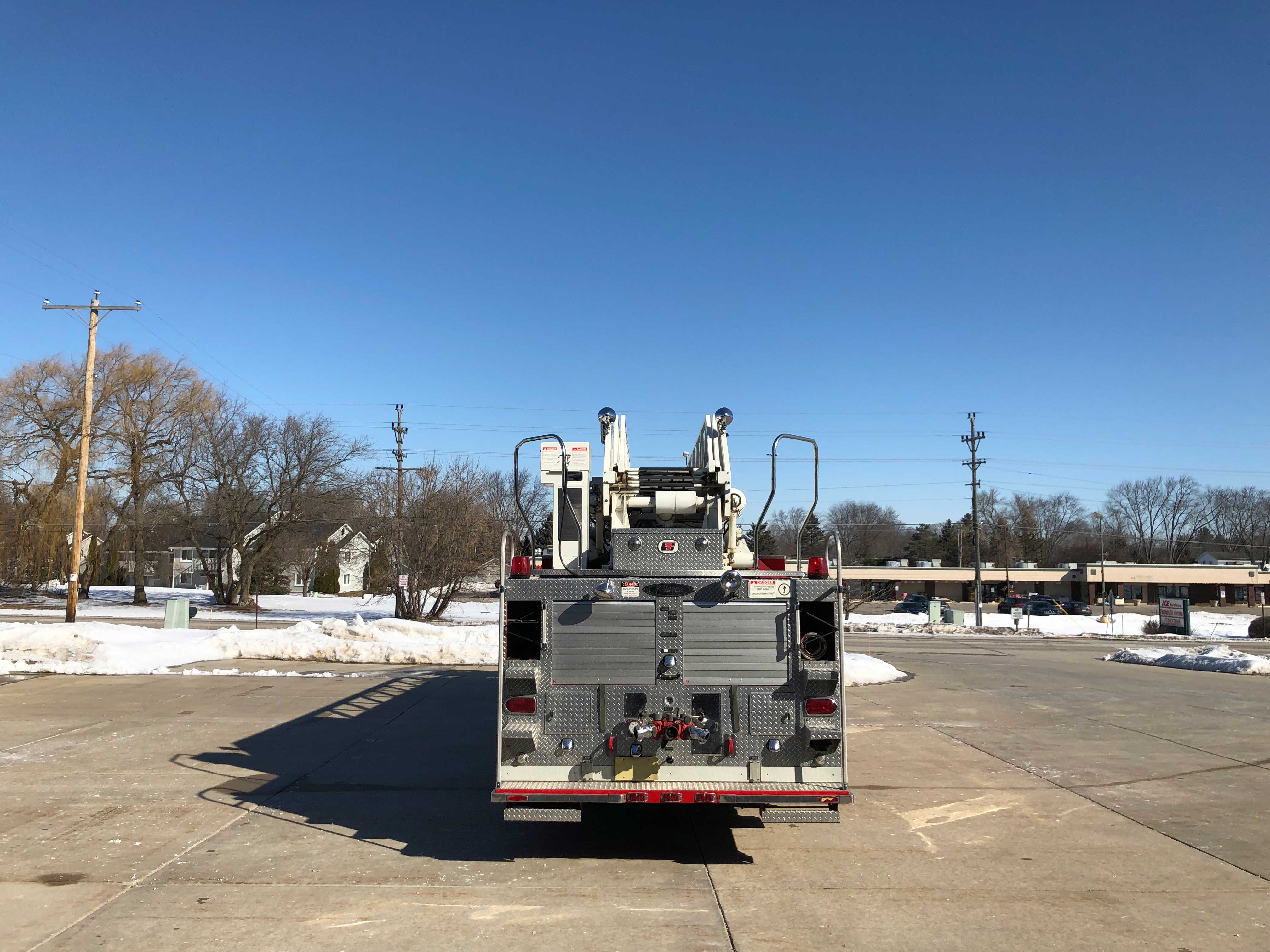 1982 Pierce Arrow Platform | Used Truck Details