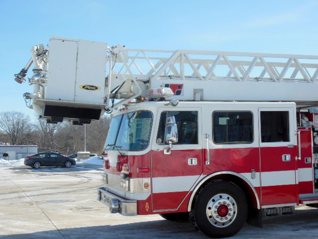 1982 Pierce Arrow Platform | Used Truck Details