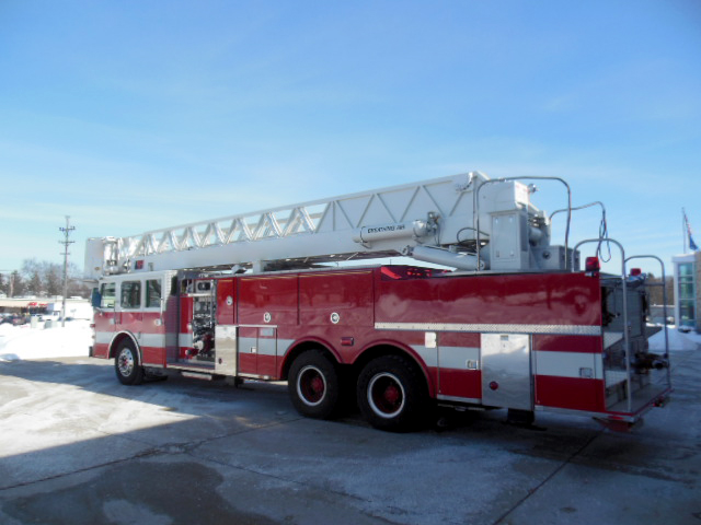 1982 Pierce Arrow Platform | Used Truck Details