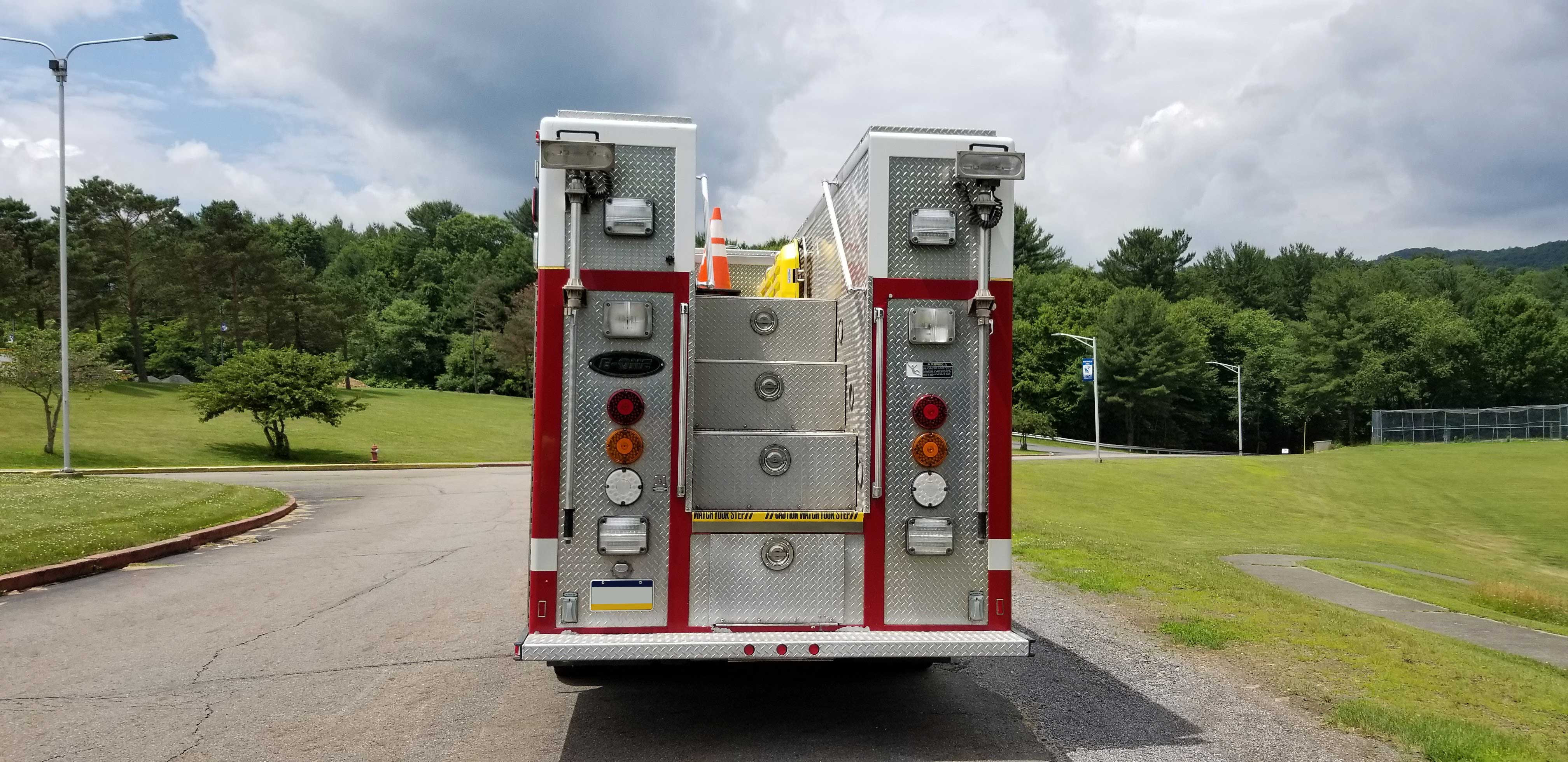 1993 E-One Cyclone Walk-Around Rescue | Used Truck Details