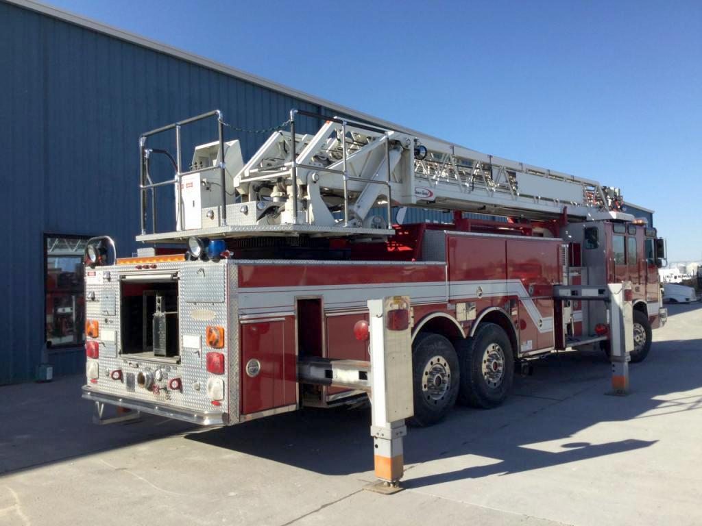 1996 Pierce Quantum Aerial | Used Truck Details