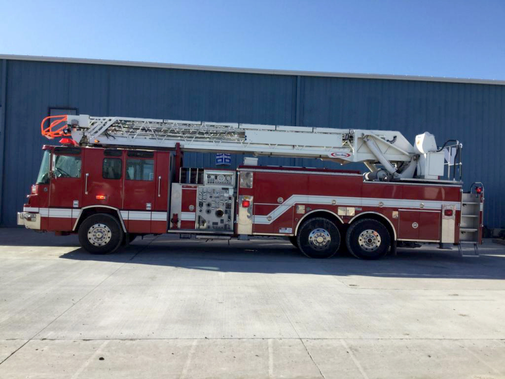 1996 Pierce Quantum Aerial | Used Truck Details