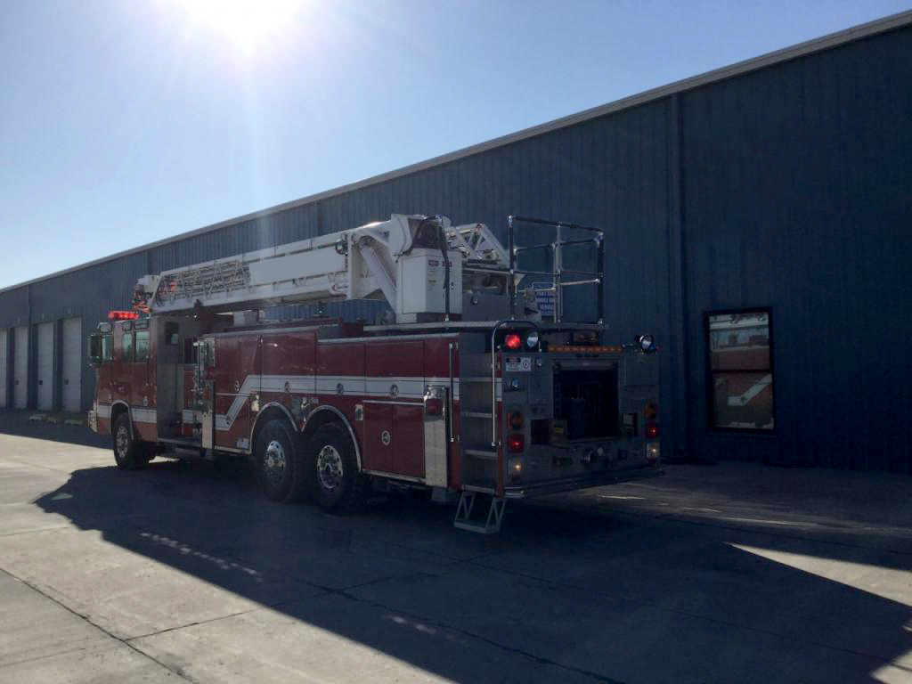 1996 Pierce Quantum Aerial | Used Truck Details