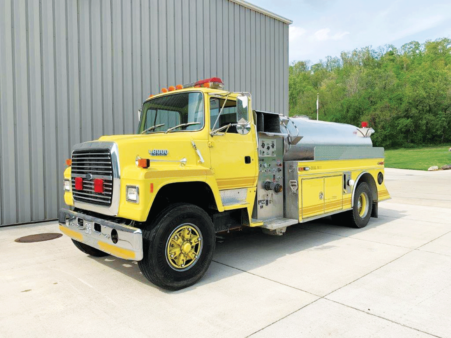 1991 S&S Ford Tanker | Used Truck Details