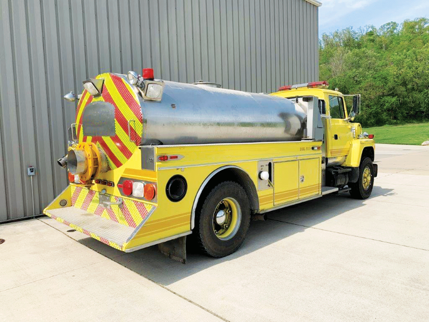 1991 S&S Ford Tanker | Used Truck Details