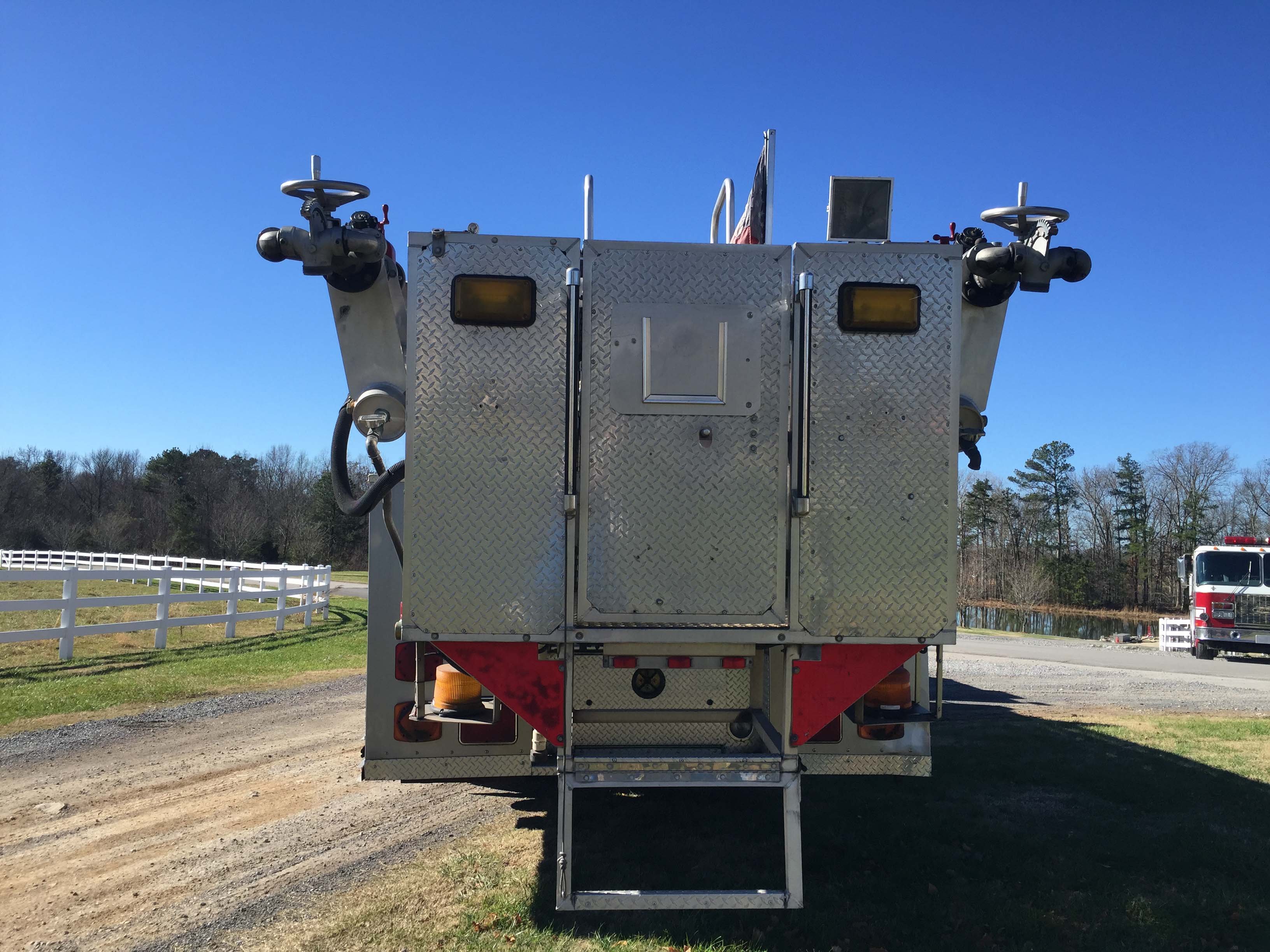 1999 Sutphen 95' Tower | Used Truck Details