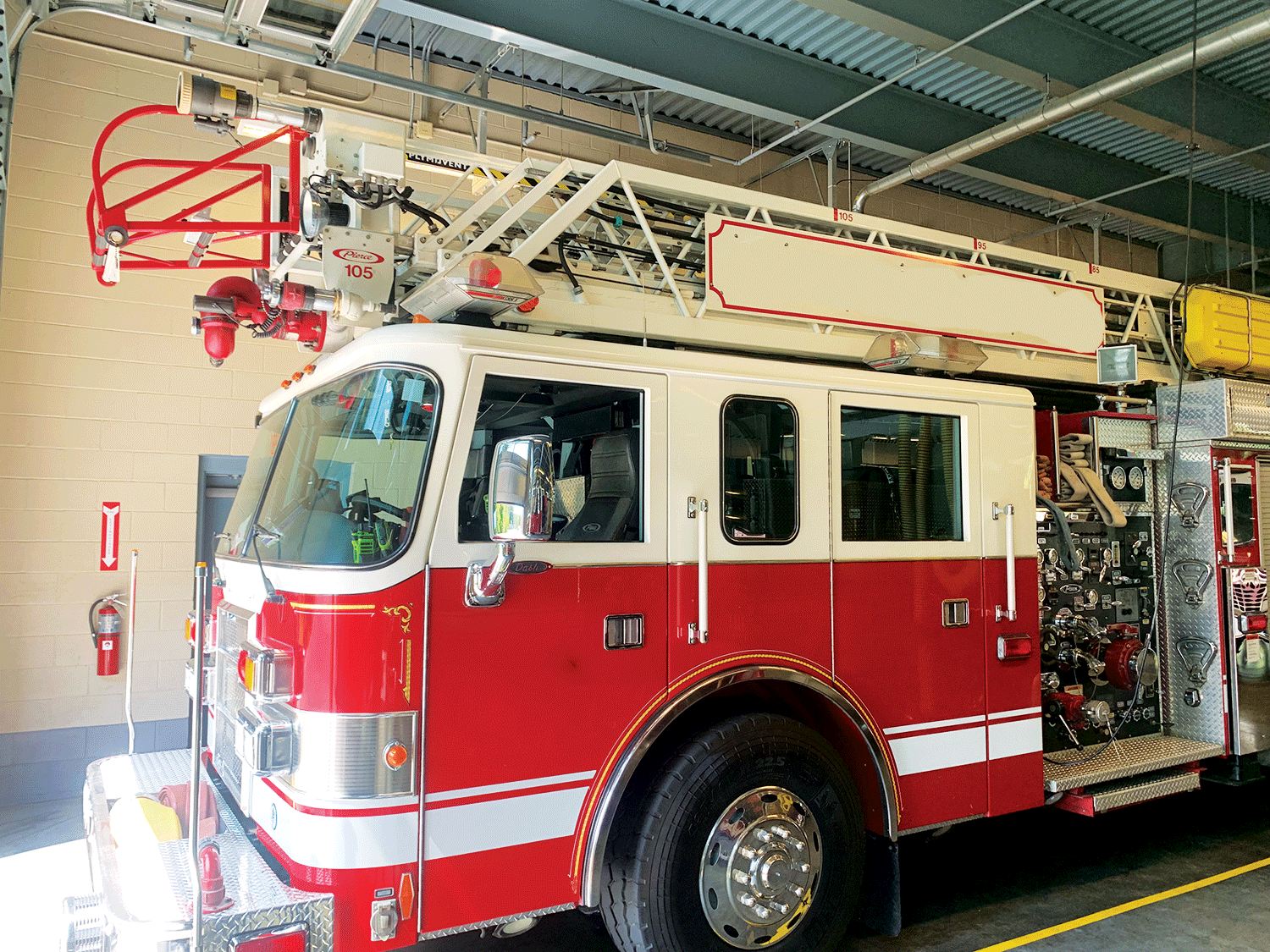 1999 Pierce Dash 105' Quint | Used Truck Details