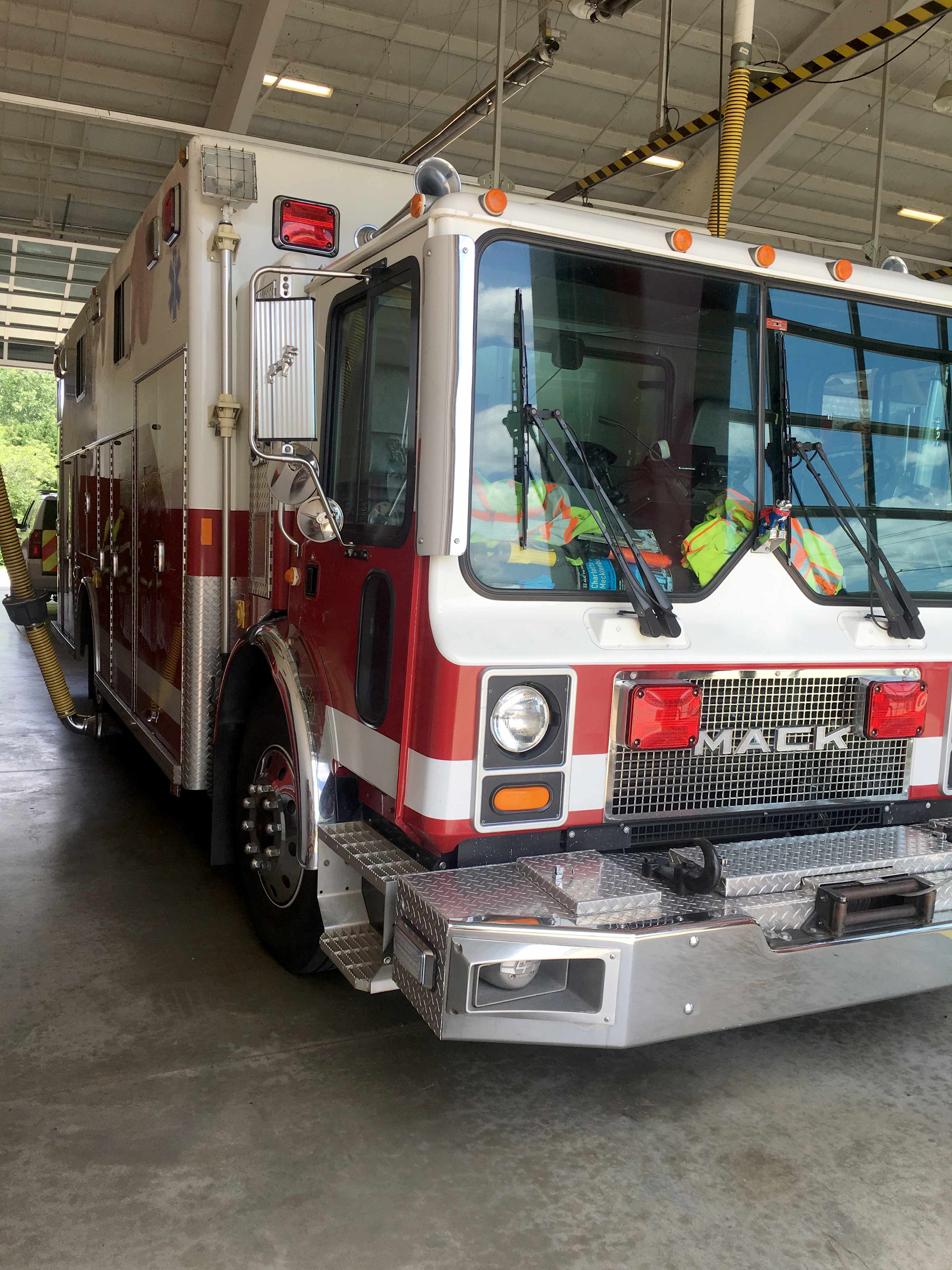 1996 Excellance Mack Heavy Rescue | Used Truck Details