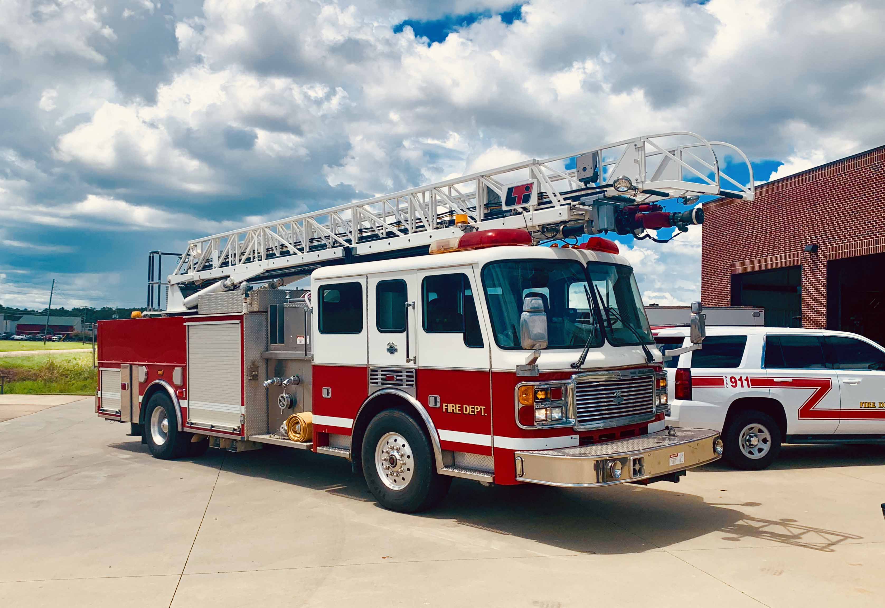 2003 LTI American LaFrance 75' Aerial | Used Truck Details