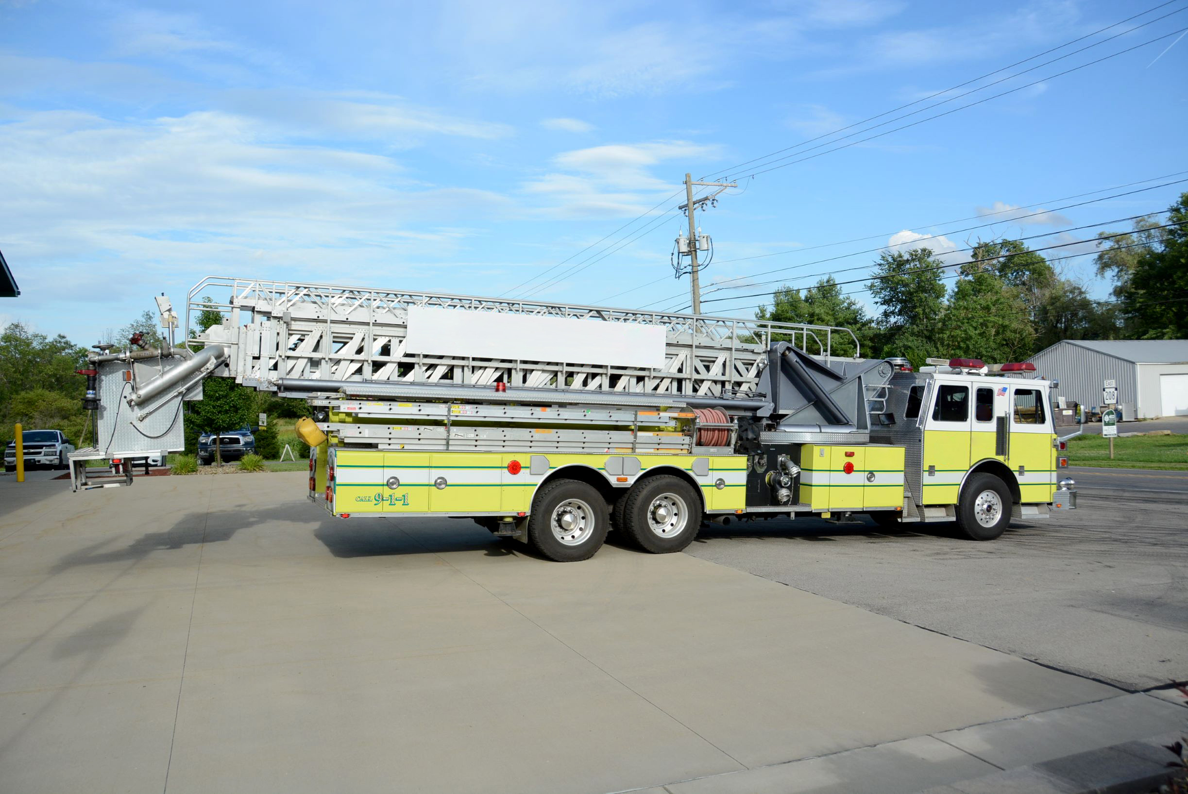 1994 Sutphen 100' Tower | Used Truck Details