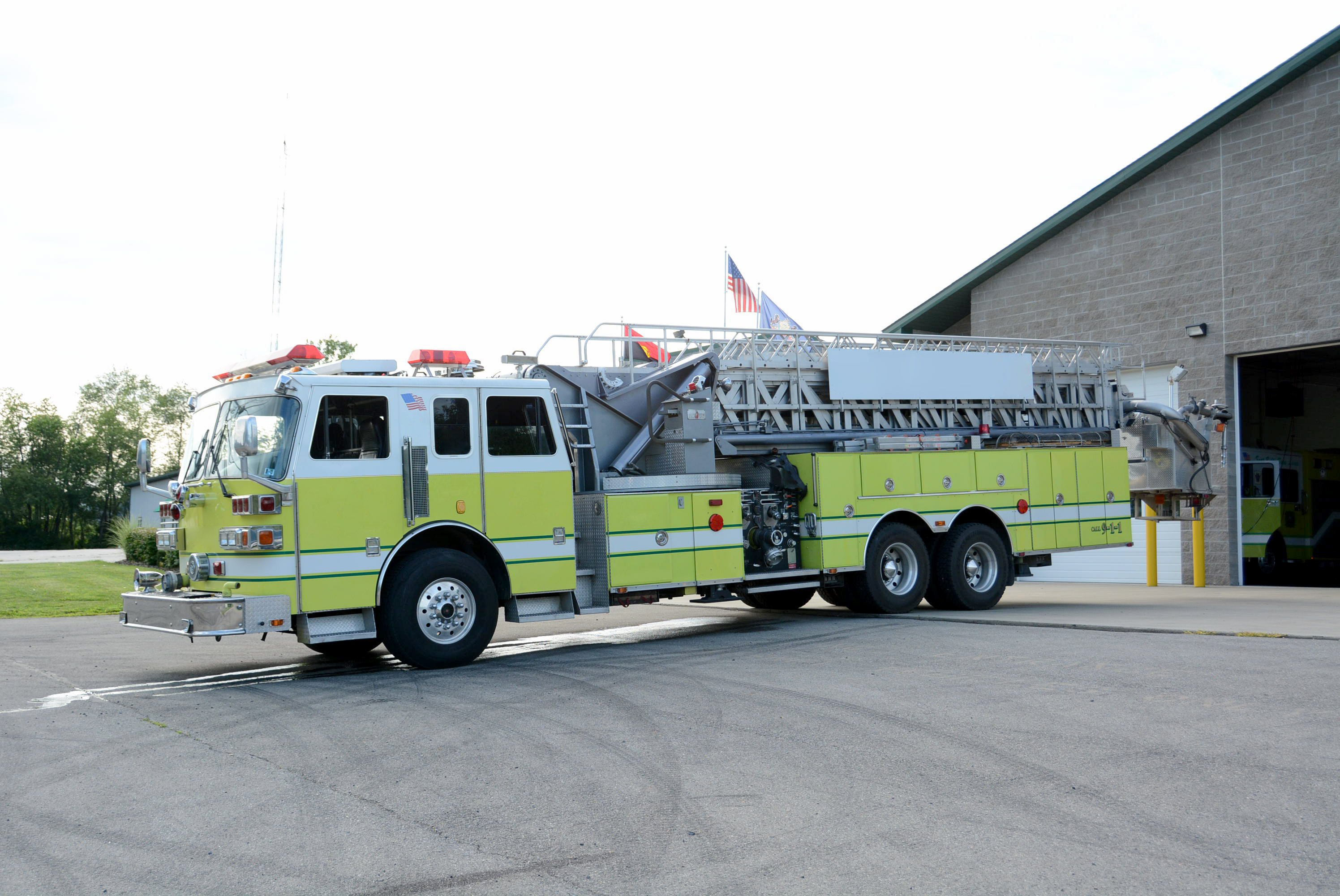 1994 Sutphen 100' Tower | Used Truck Details