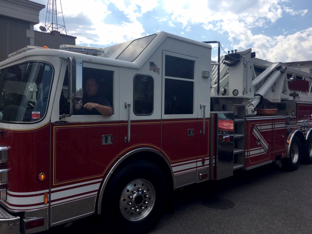 2001 Pierce Dash 95' Mid-Mount Platform | Used Truck Details