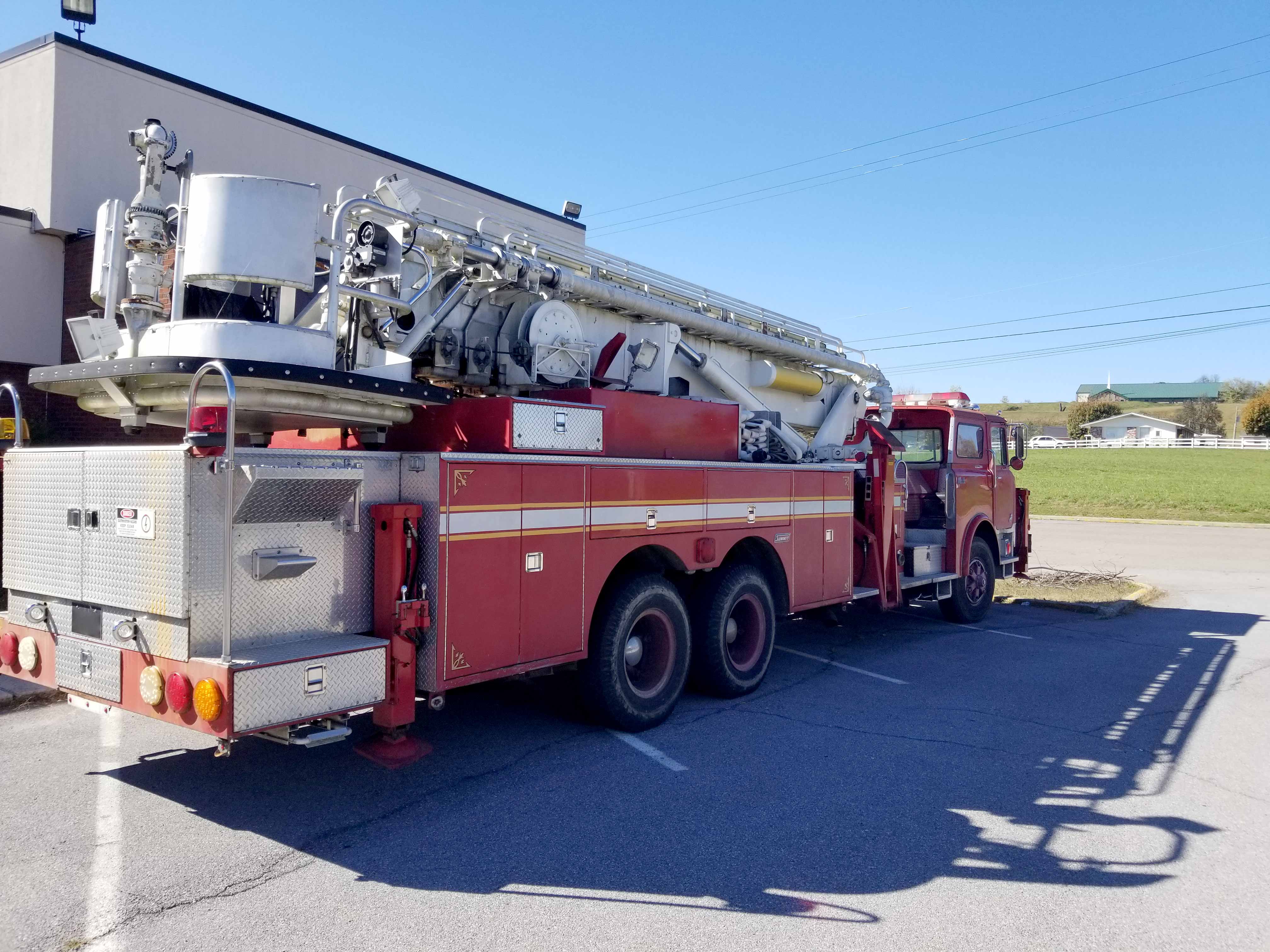 1973 Summit Mack 75' Aerialscope | Used Truck Details