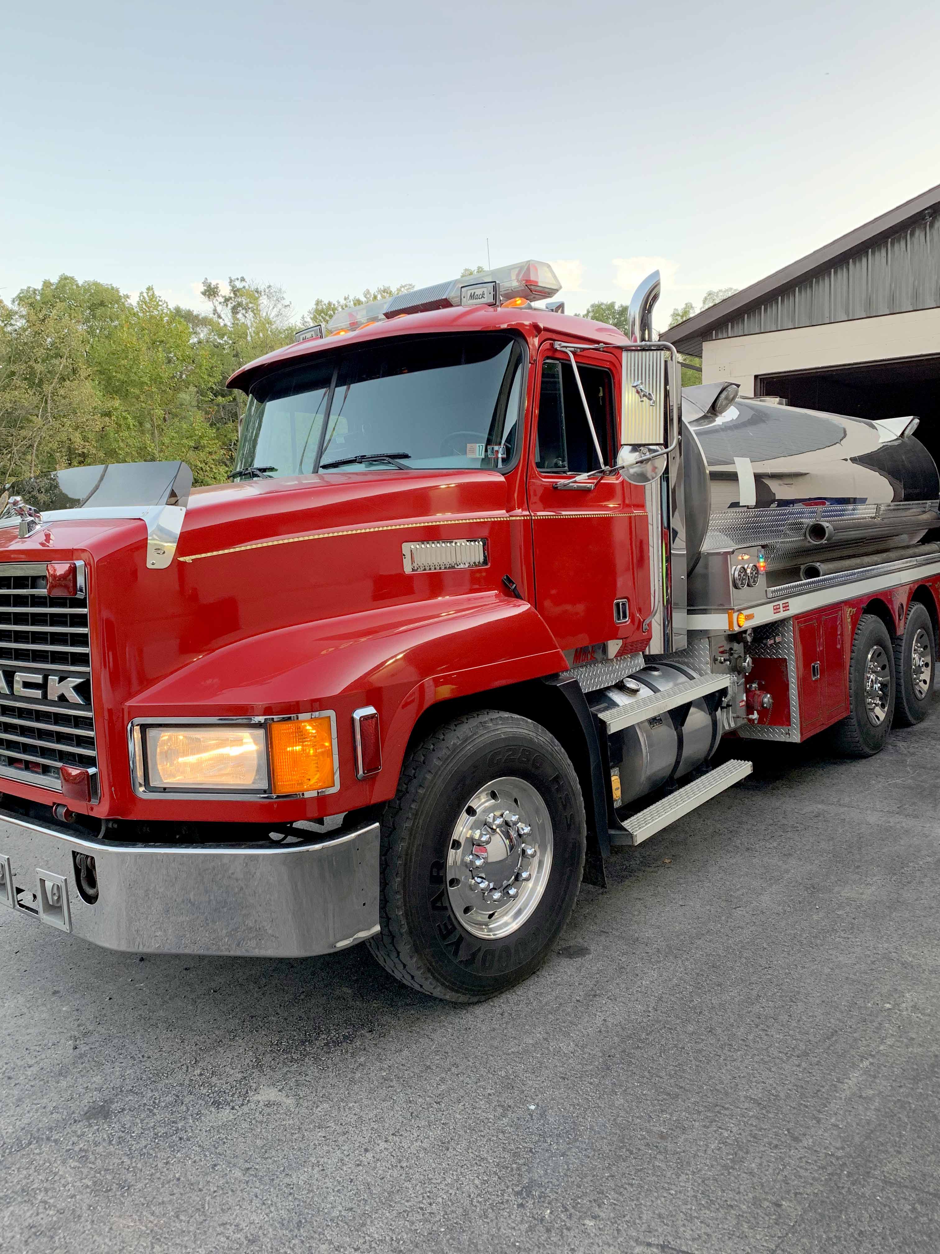 1997 Mack Tanker | Used Truck Details