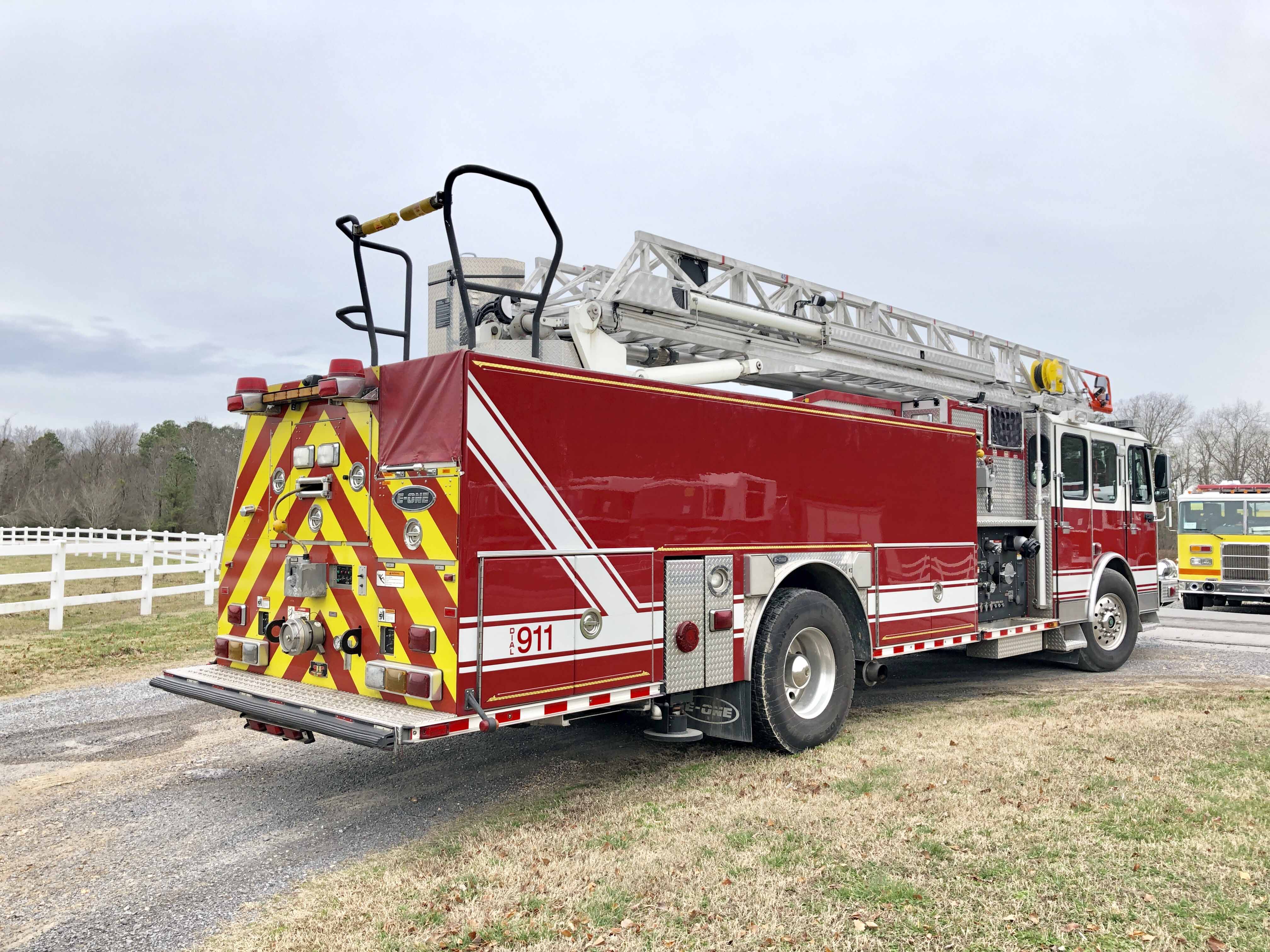 2007 E-One Cyclone II 75' Quint | Used Truck Details