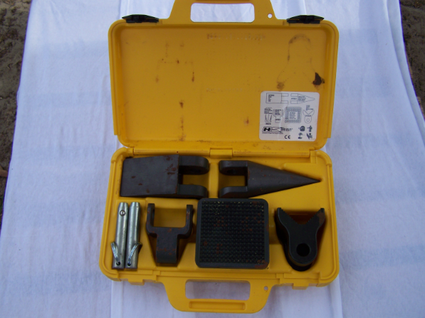 Hurst Ram Attachment Kit in Case | Used Truck Details