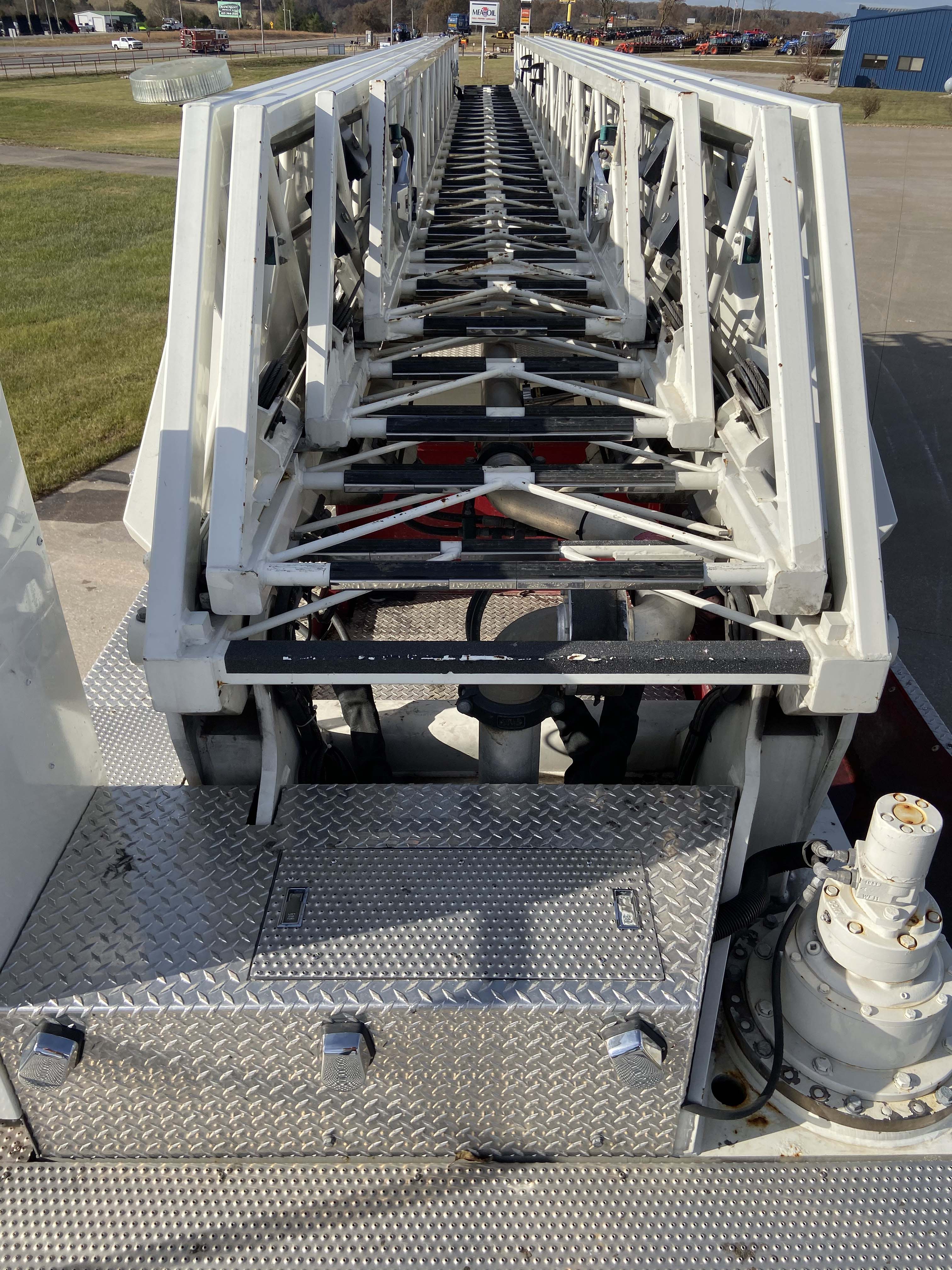 2002 Pierce Lance 105' Ladder | Used Truck Details