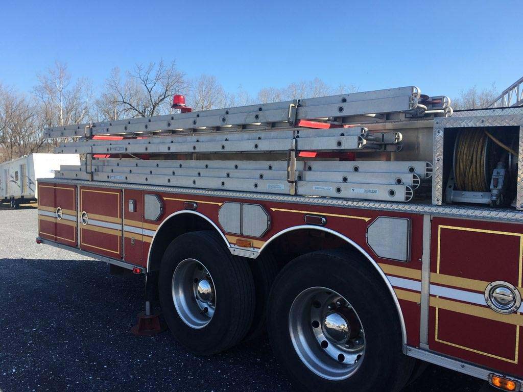 1995 Sutphen 100' Tower | Used Truck Details