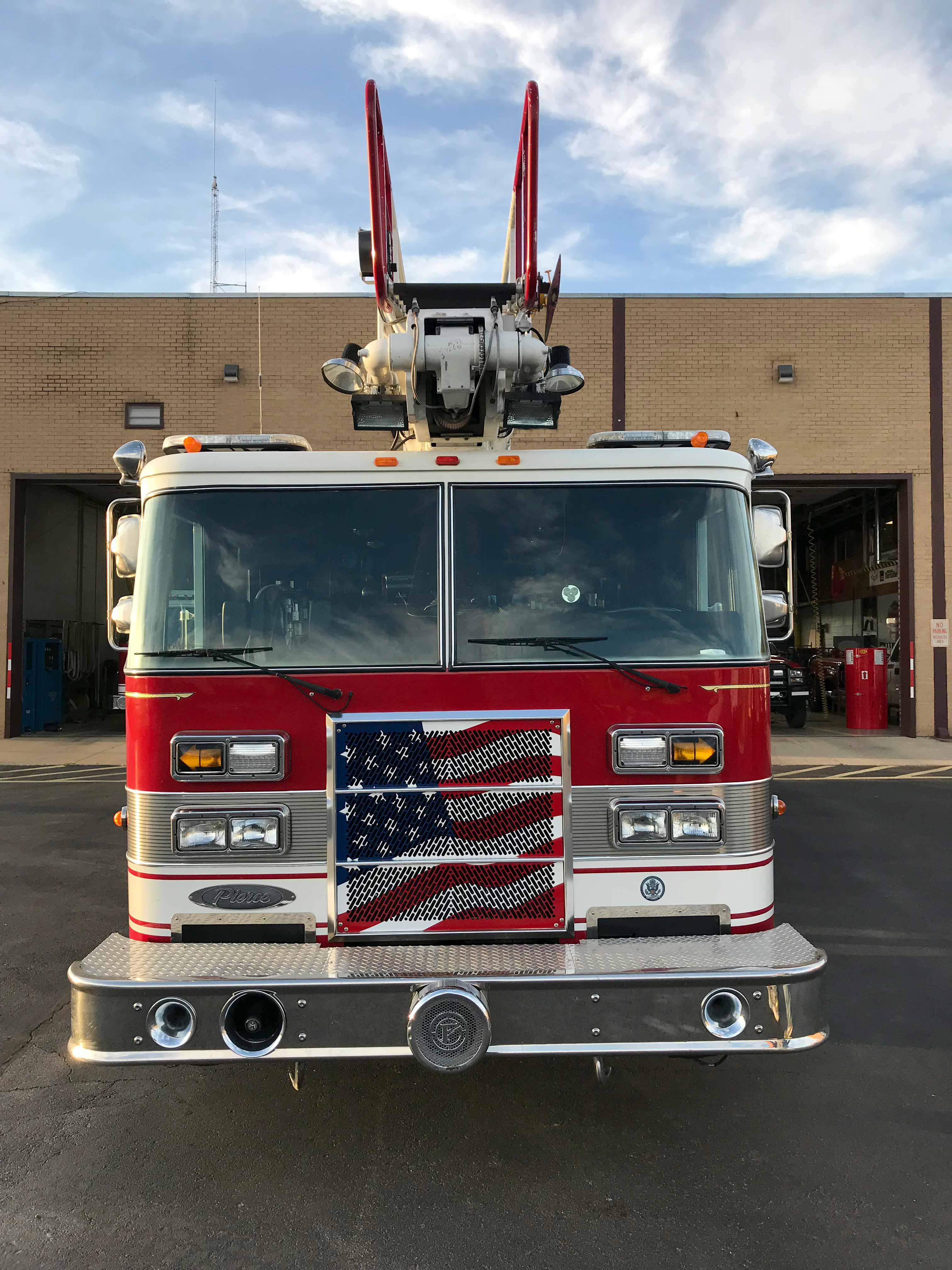 1993 Pierce Lance 65' Quint | Used Truck Details