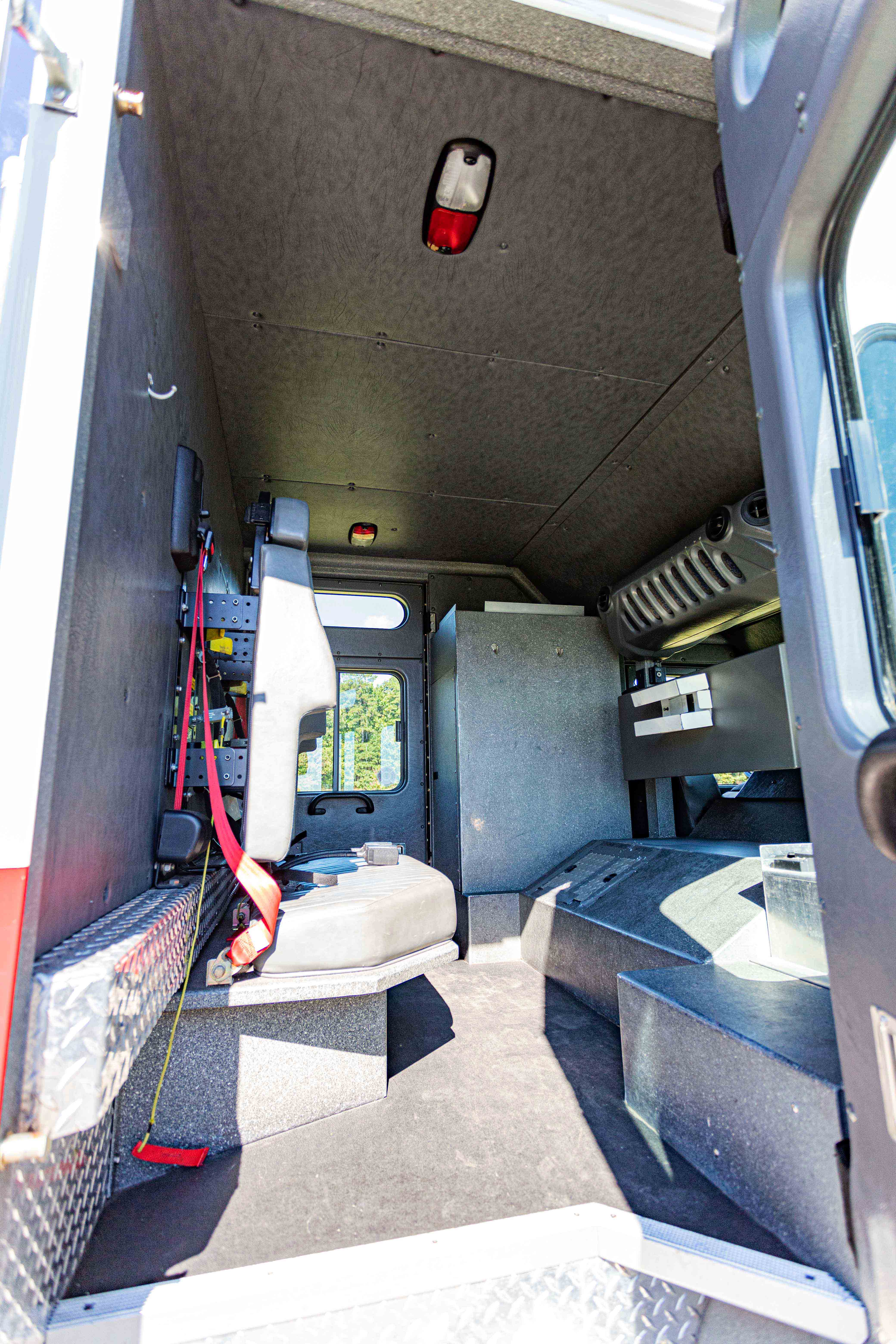 2005 E-One Typhoon Rescue Pumper | Used Truck Details