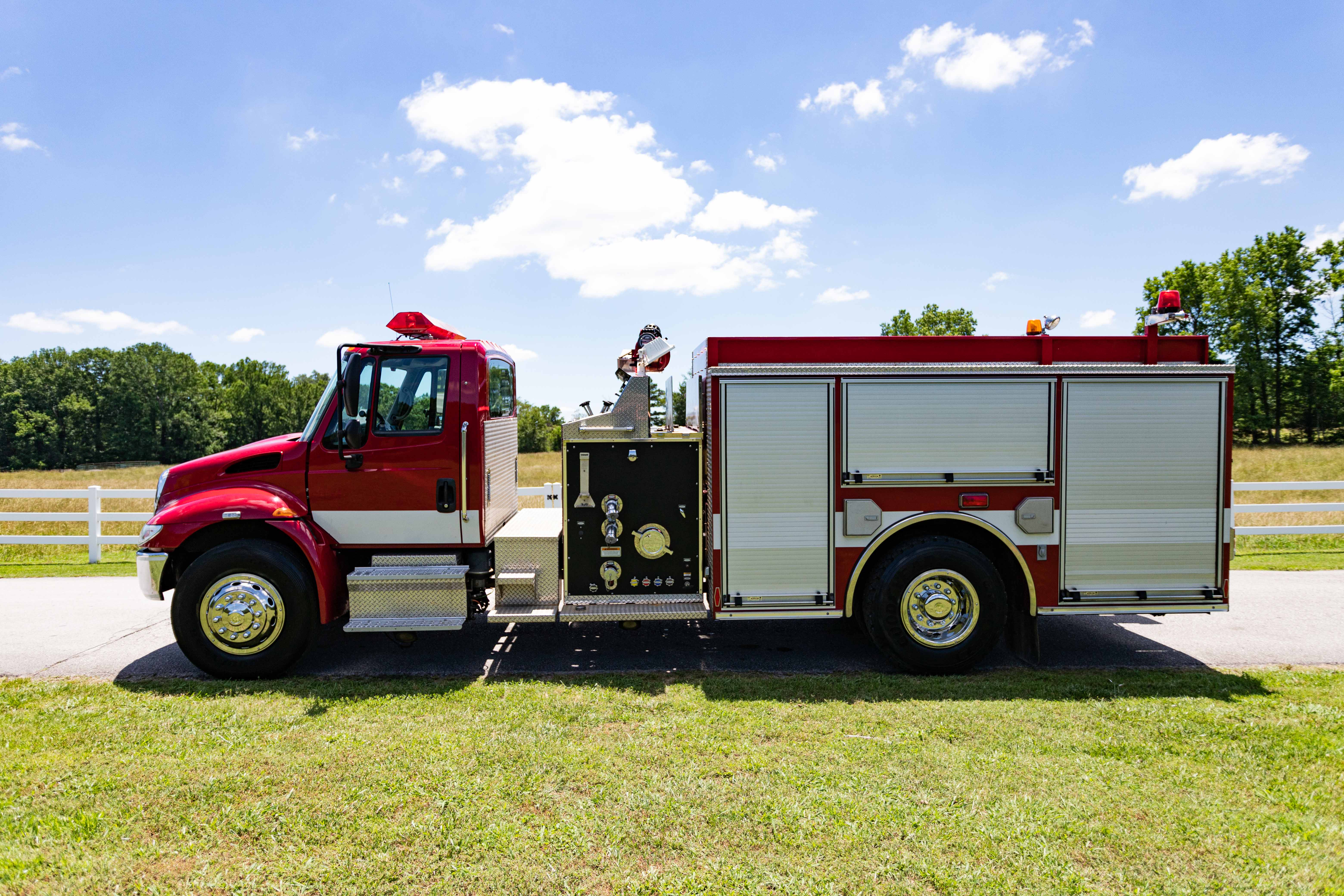 2004 Pierce Contender International Pumper | Used Truck Details