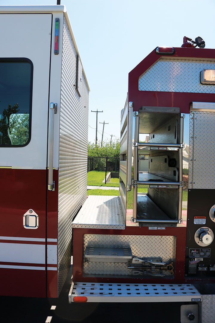 2006 Ferrara Intruder II Pumper | Used Truck Details