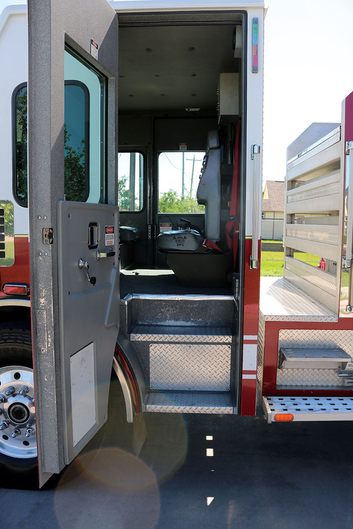 2006 Ferrara Intruder II Pumper | Used Truck Details