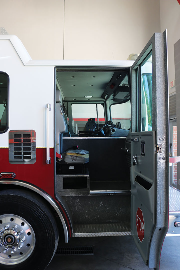 2006 Ferrara Intruder II Pumper | Used Truck Details