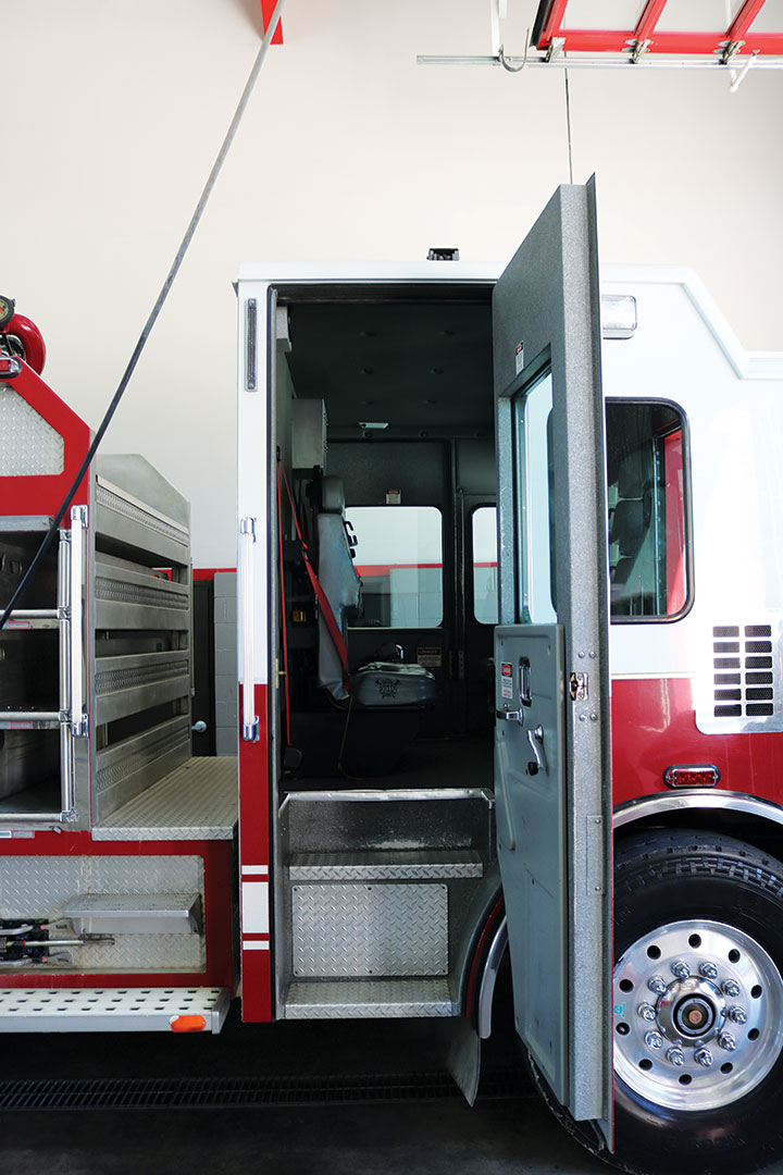 2006 Ferrara Intruder II Pumper | Used Truck Details