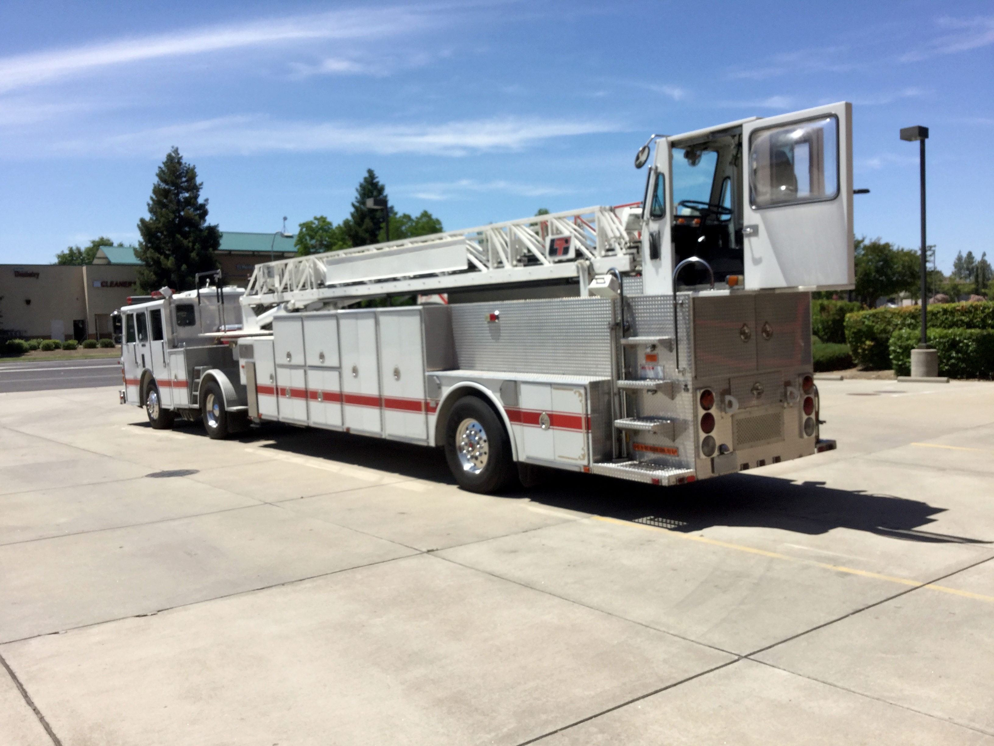 1993 Simon Duplex 100' Tiller | Used Truck Details
