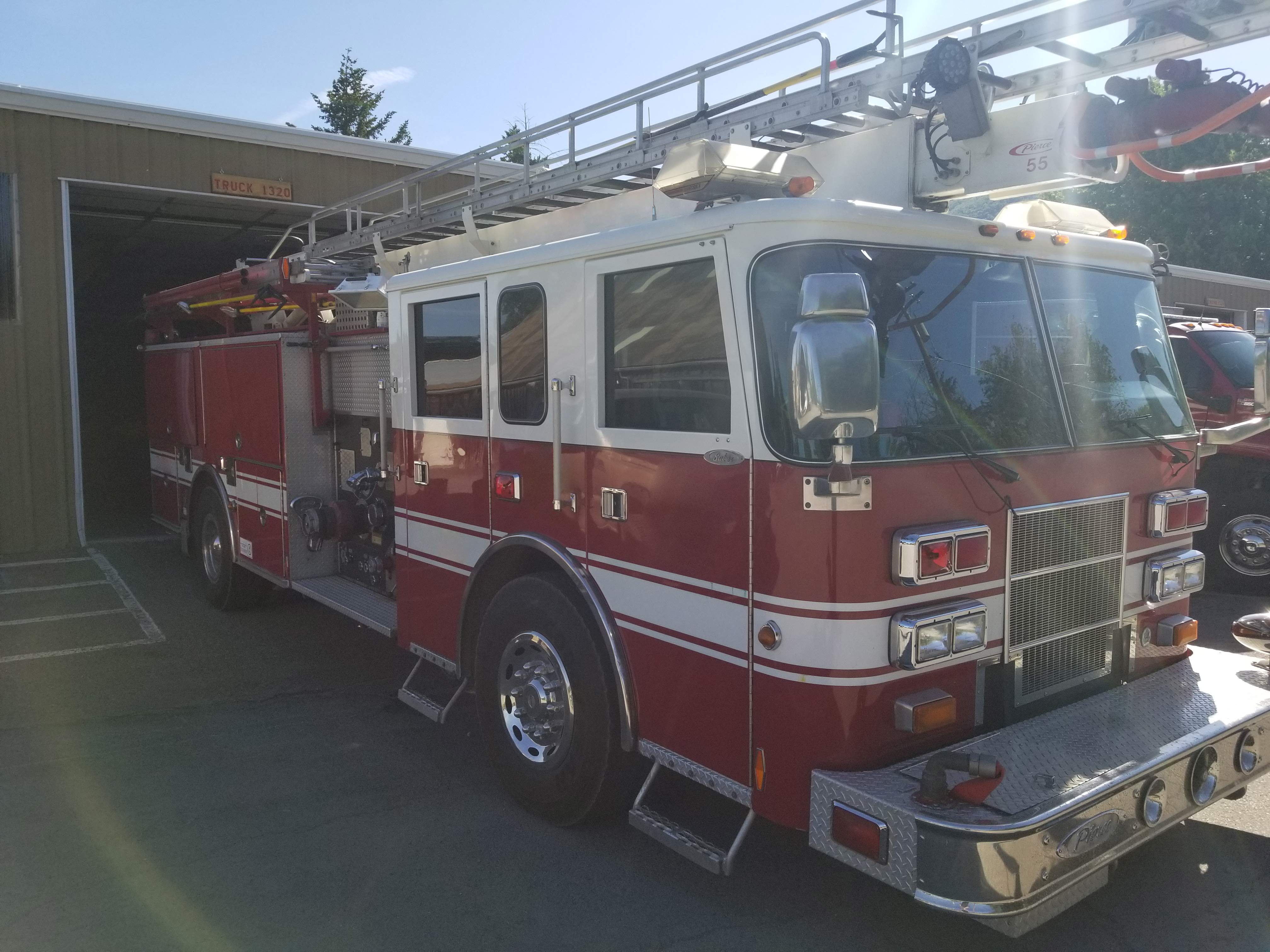 2000 Pierce 50' Sky Boom | Used Truck Details
