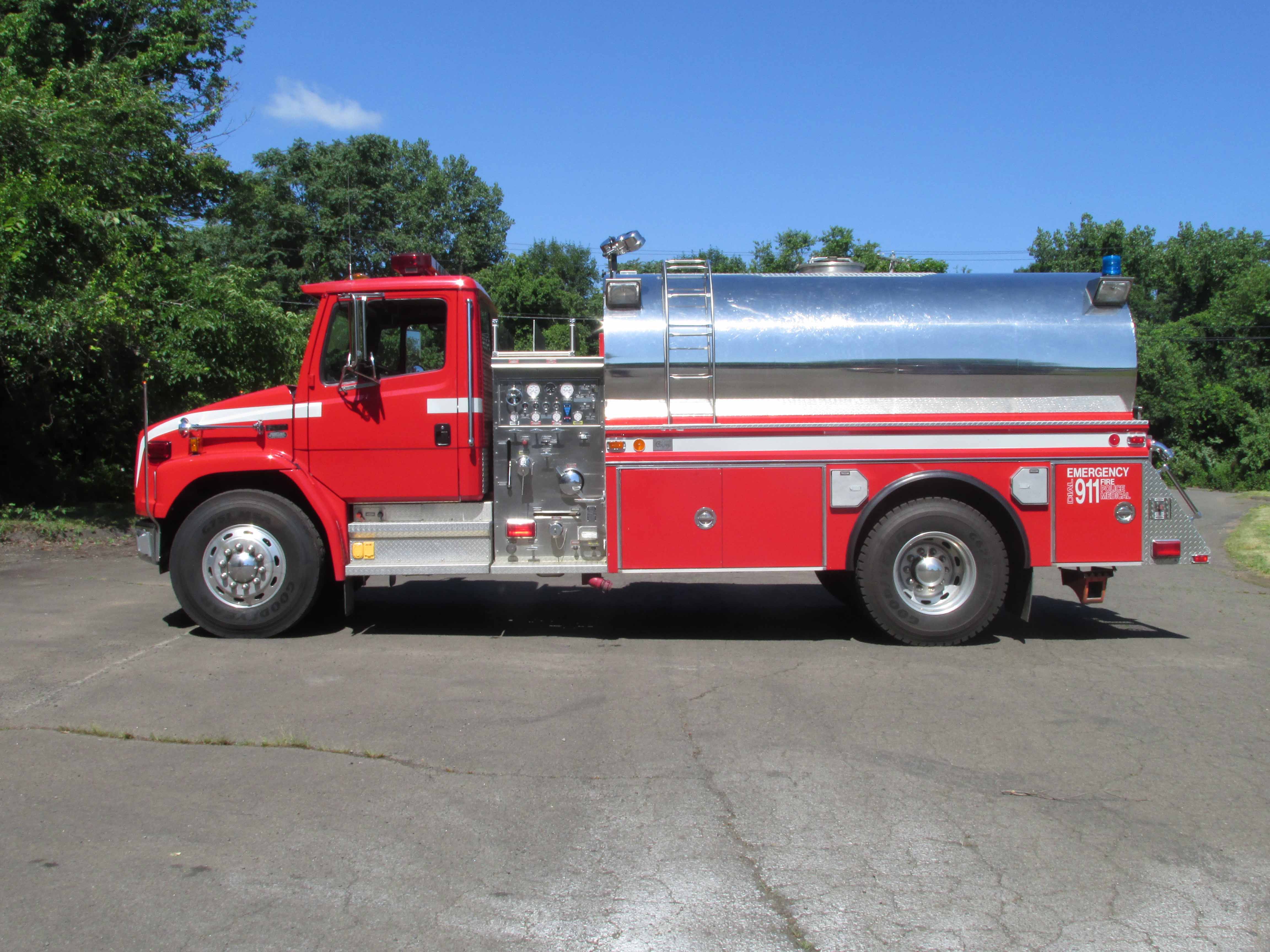 1998 4 Guys Freightliner Tanker | Used Truck Details