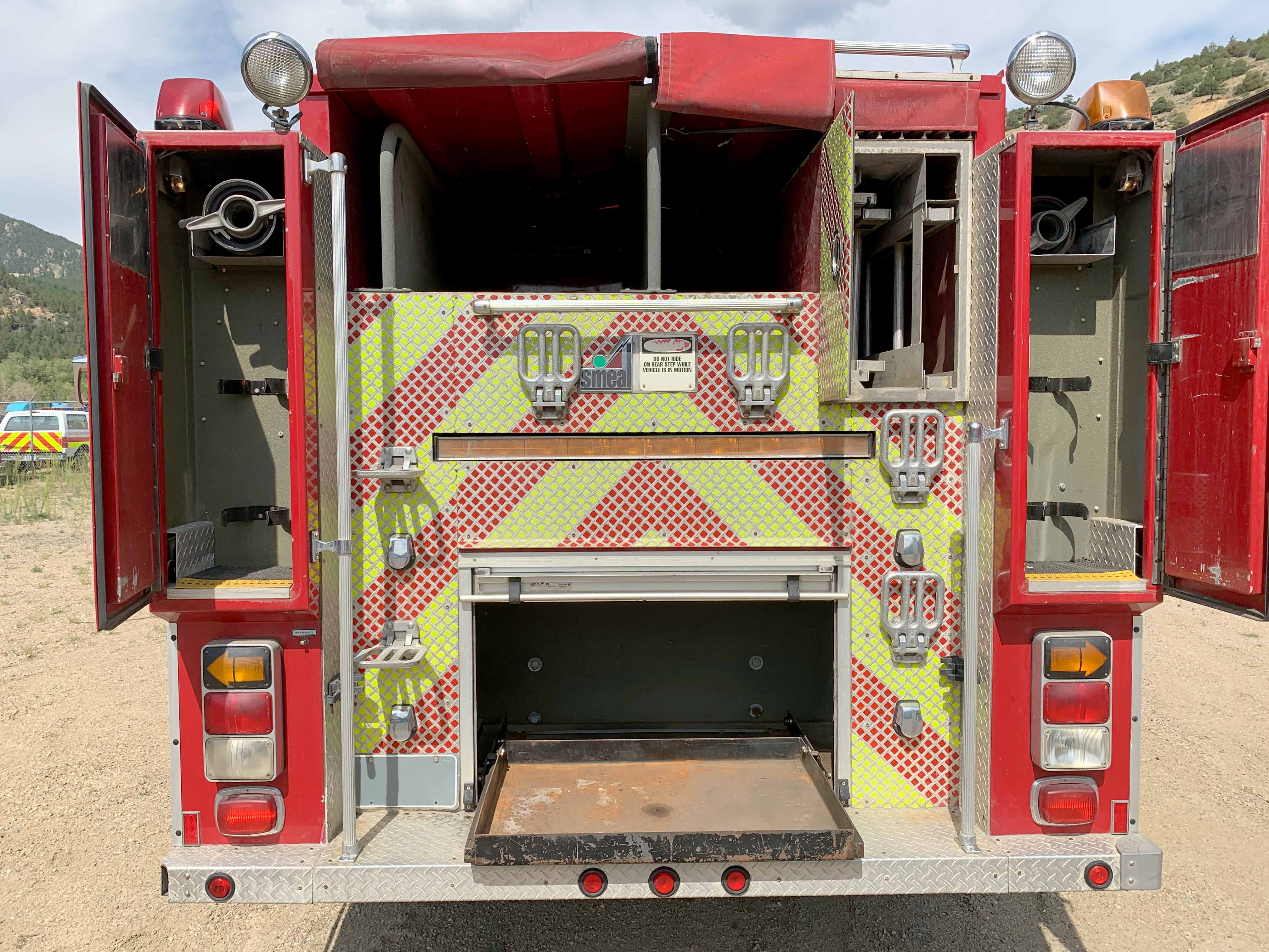 2000 Smeal Freightliner FL80 4x4 Type III Interface Unit | Used Truck ...