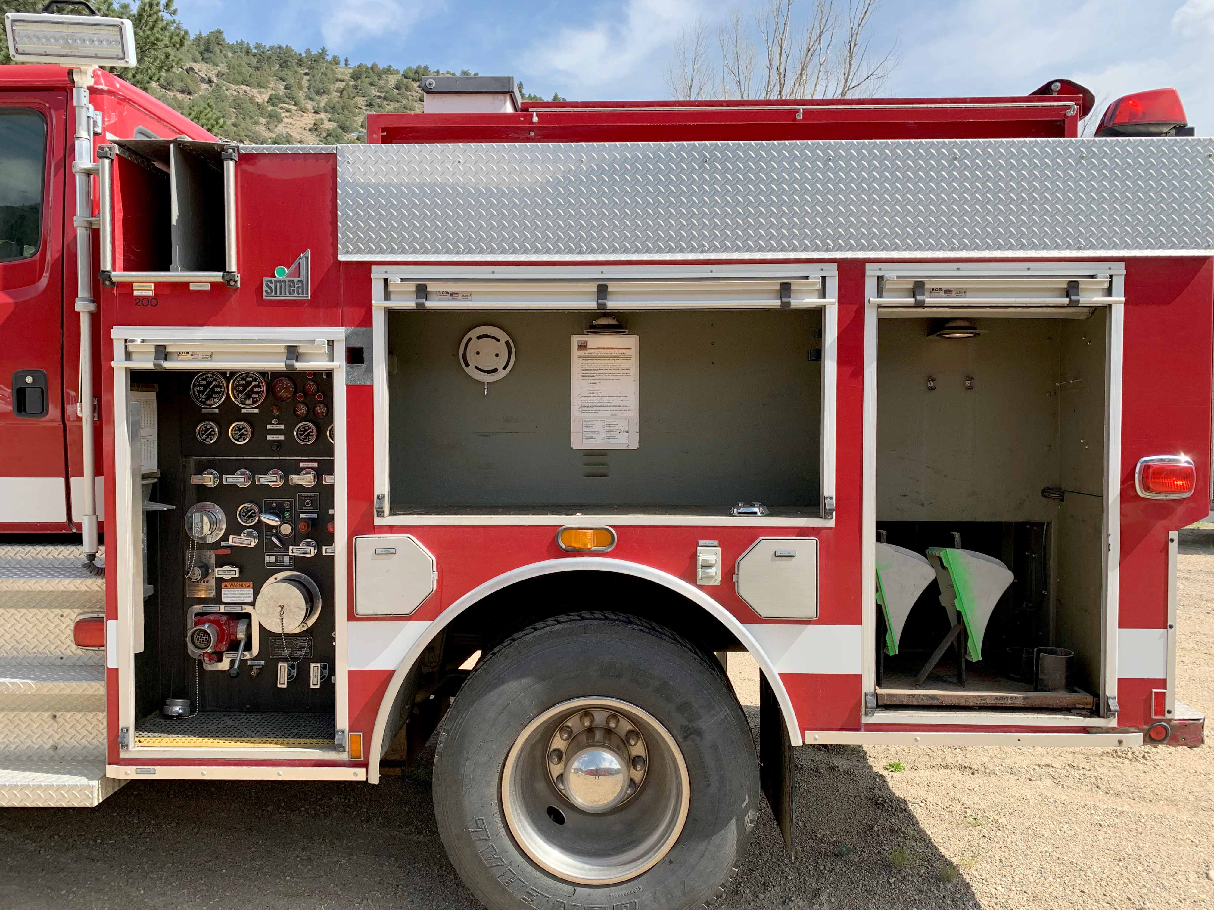 2000 Smeal Freightliner FL80 4x4 Type III Interface Unit | Used Truck ...