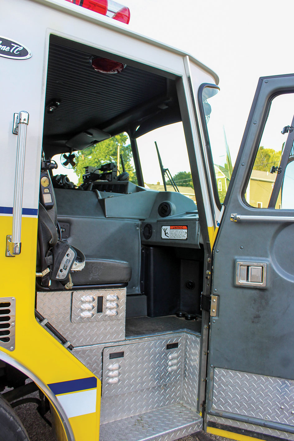 1998 E-One Cyclone Custom Pumper | Used Truck Details