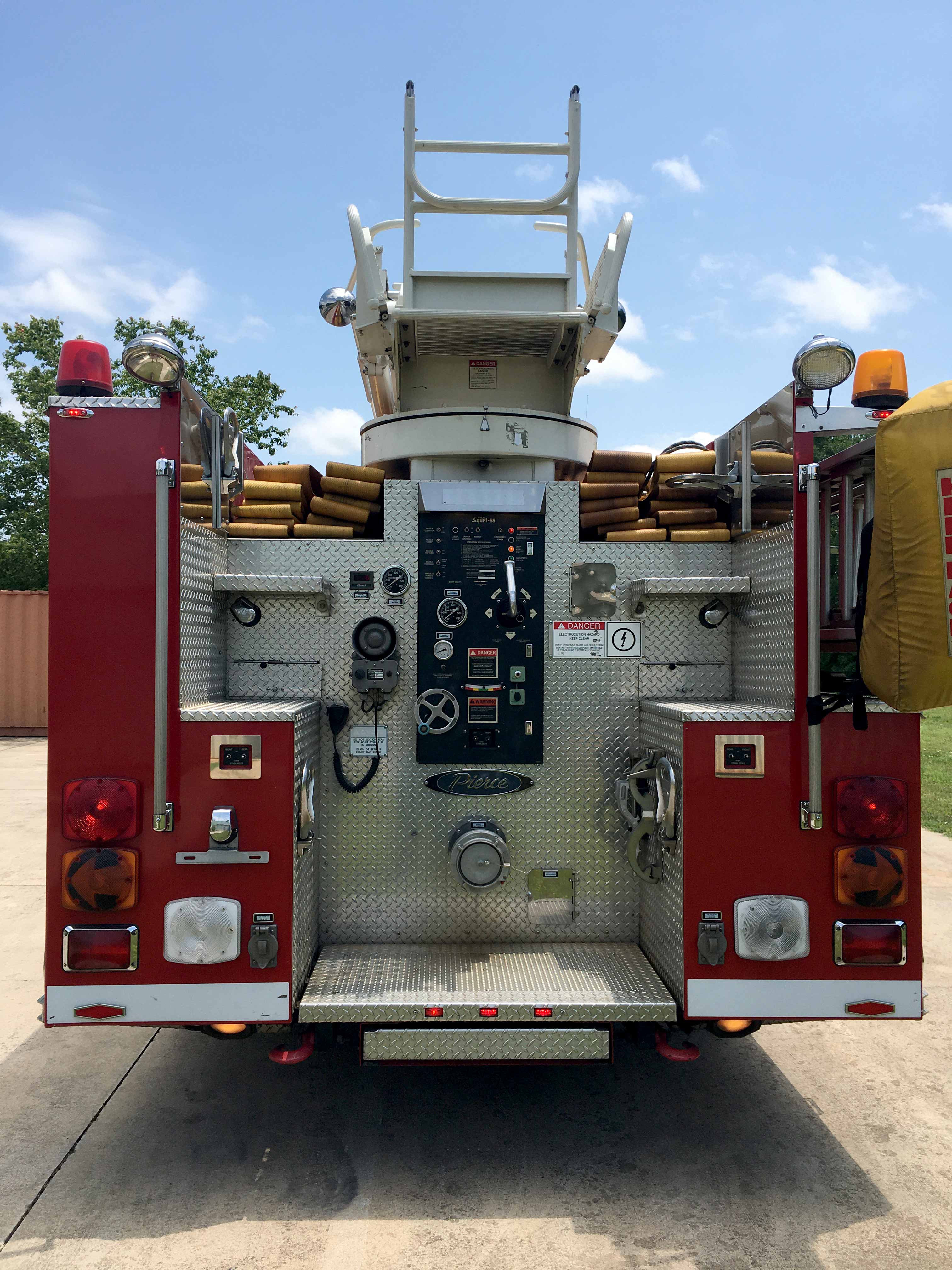 1999 Pierce Saber 65' Telesquirt | Used Truck Details